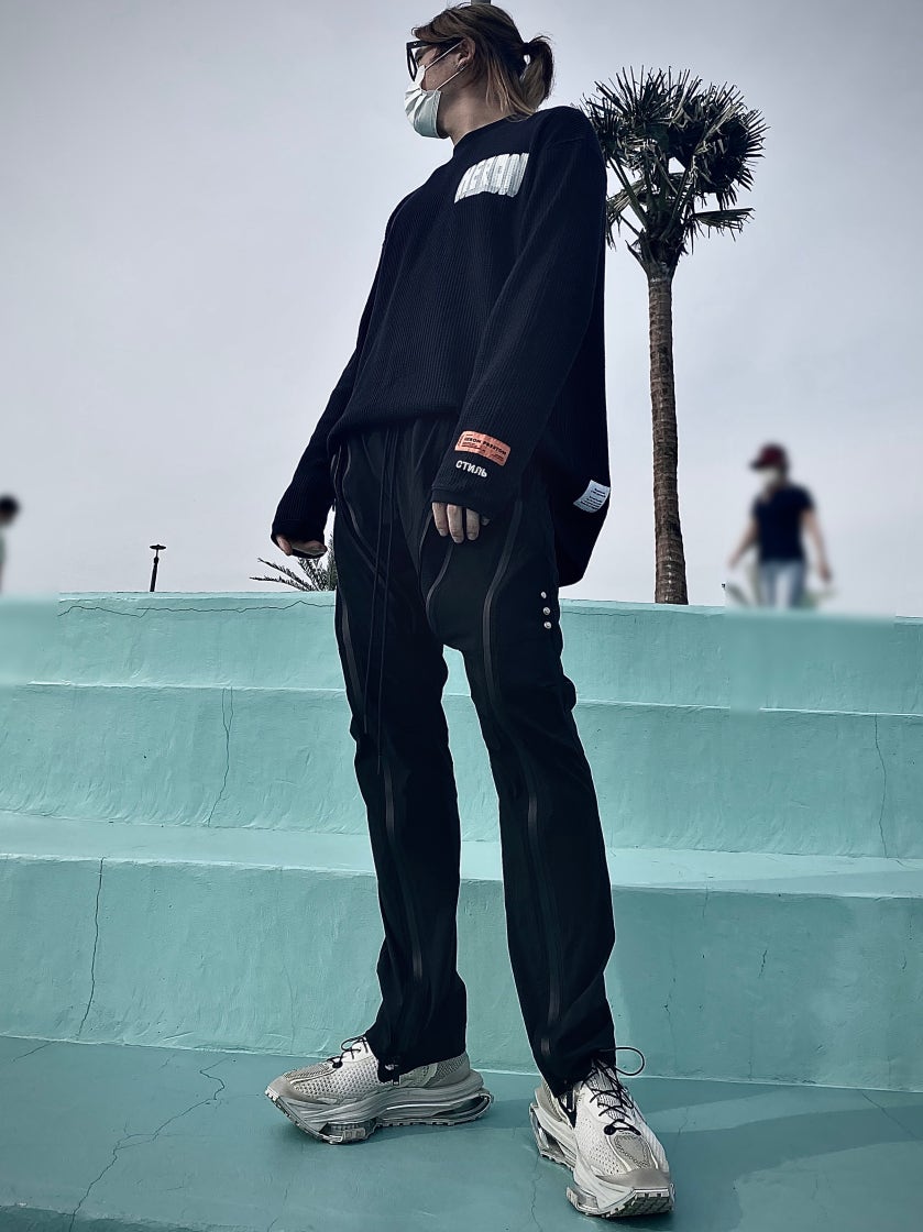 슈라 (@x__sura) 님의 게시물 | KREAM