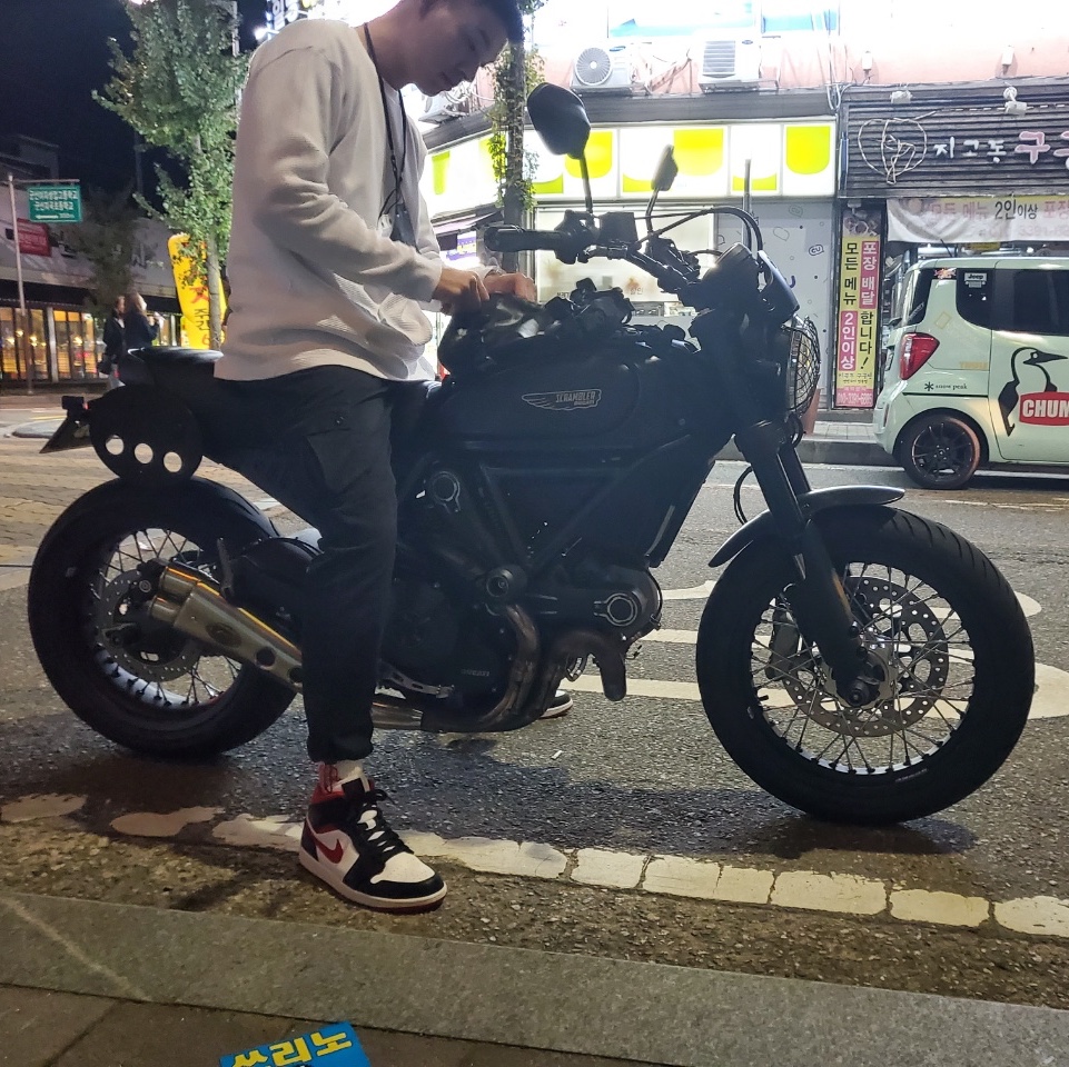 Hugh, Gwon (@1_9_2.7) 님의 게시물 | KREAM