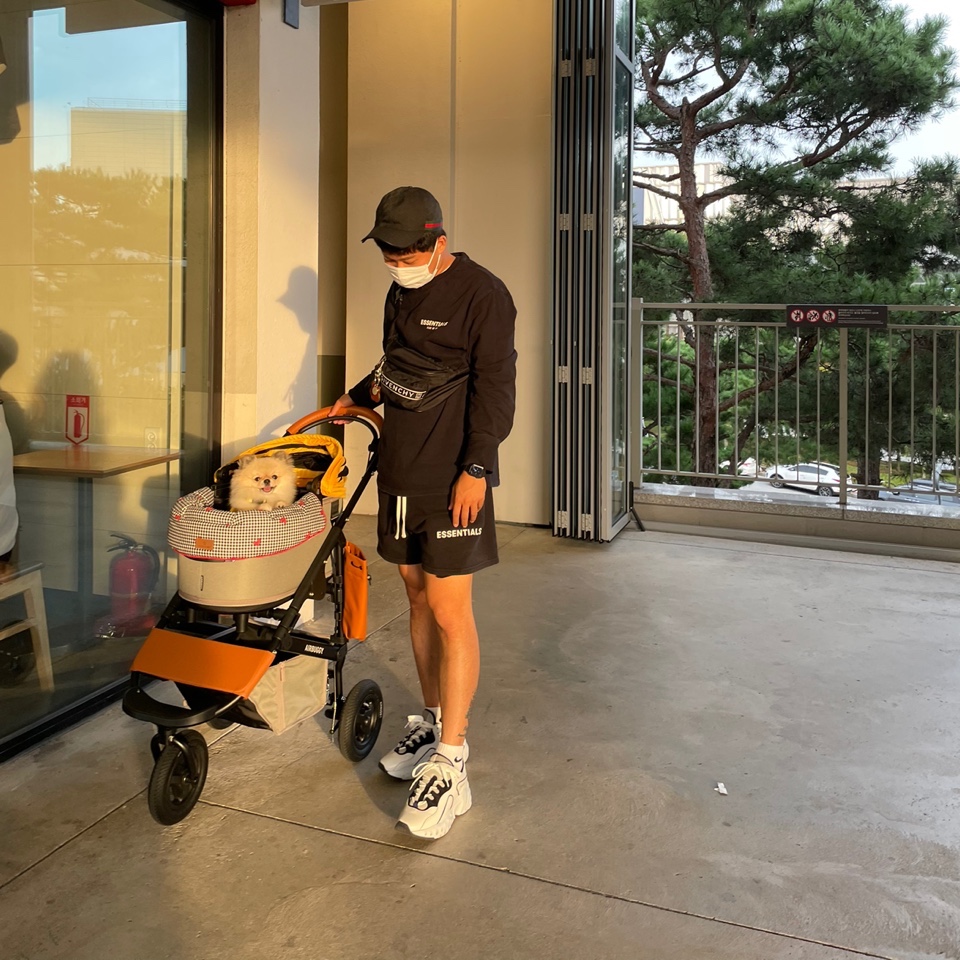 정창용 (@jjj_yong_) 님의 게시물 | KREAM