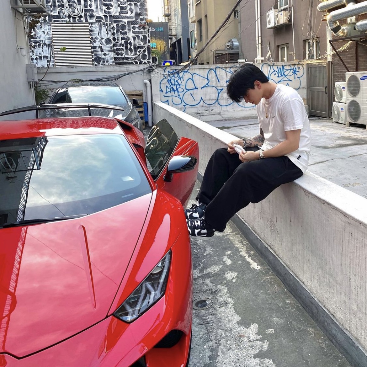 윤효혁 (@yoon_hh) 님의 게시물 | KREAM