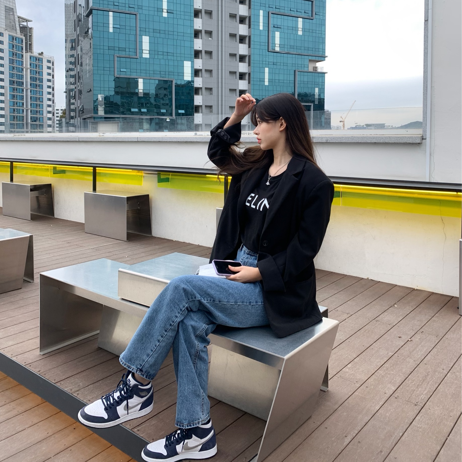 나야나 (@btbbx) 님의 게시물 | KREAM