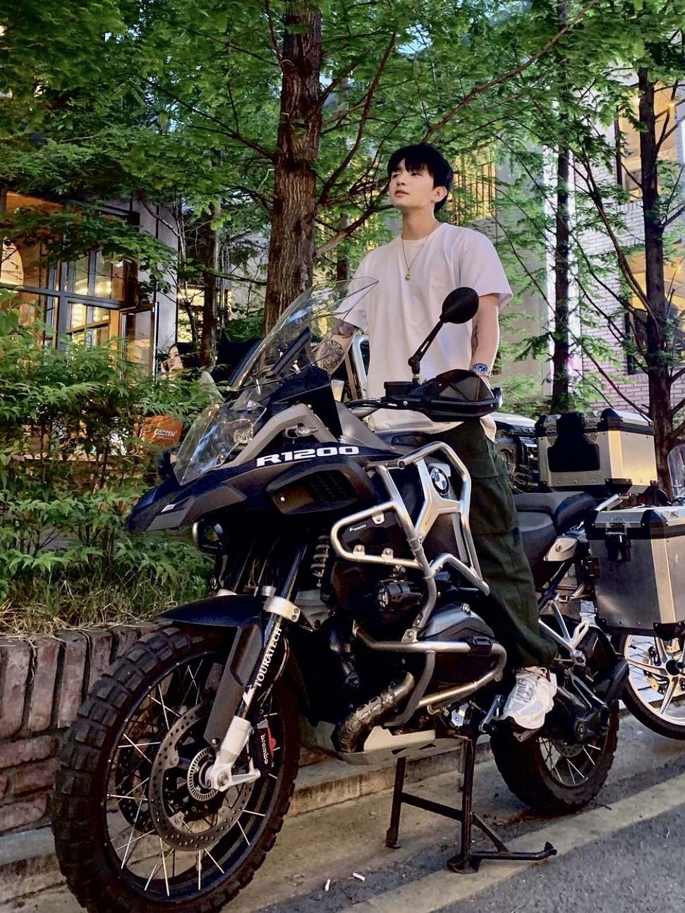 윤효혁 (@yoon_hh) 님의 게시물 | KREAM