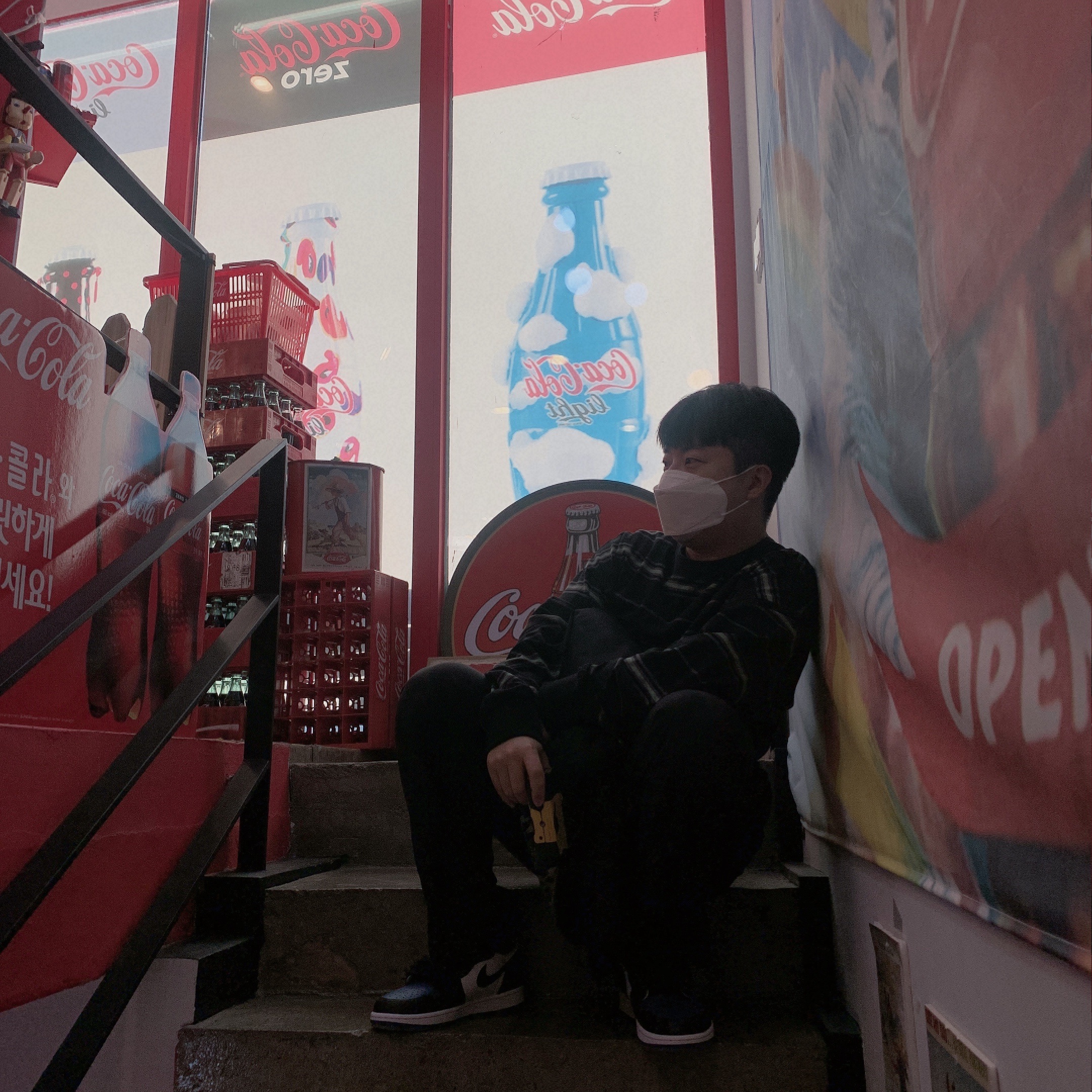 JJ (@strike) 님의 게시물 | KREAM