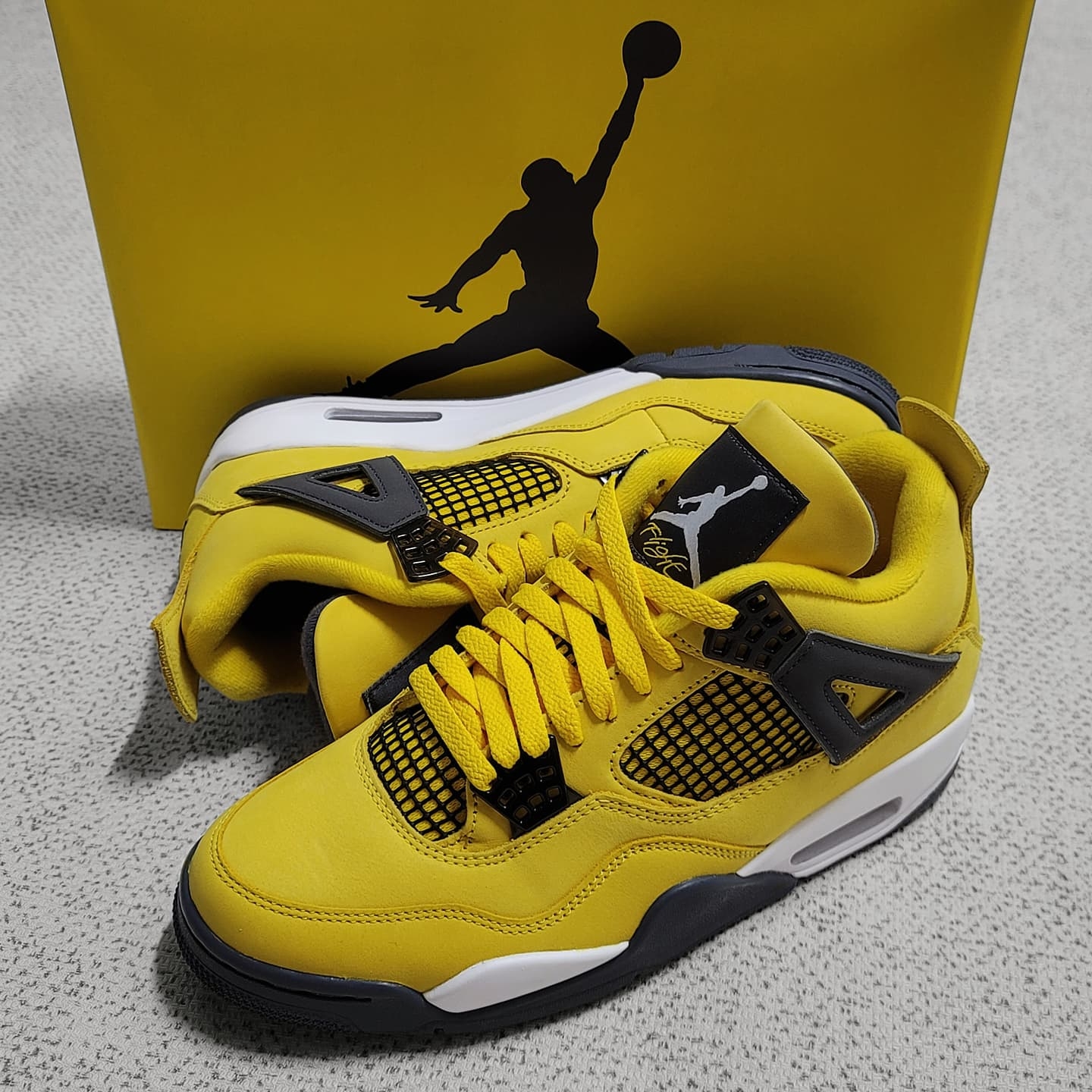 보그더그방 (@realtorsaem) 님의 게시물 | KREAM