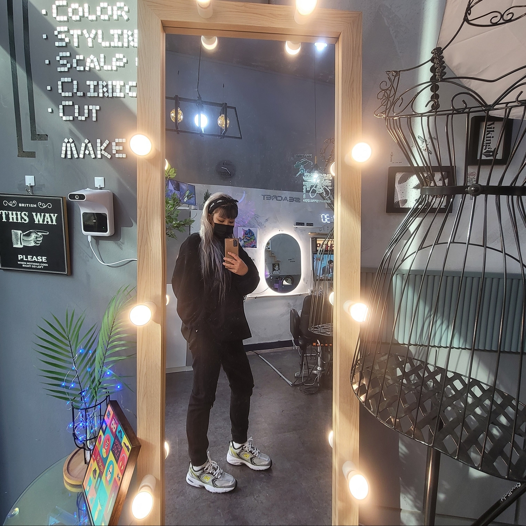 @xx_xx.ash (@aroundash) 님의 게시물 | KREAM