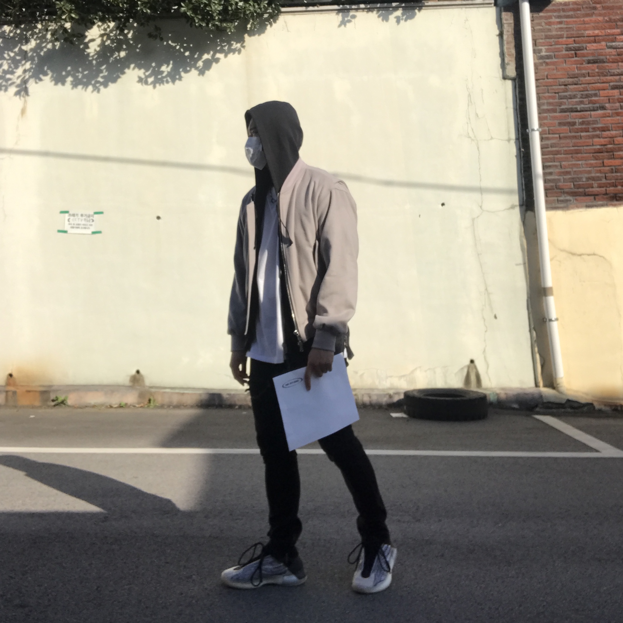 r9y0u_ (@ryu__) 님의 게시물 | KREAM