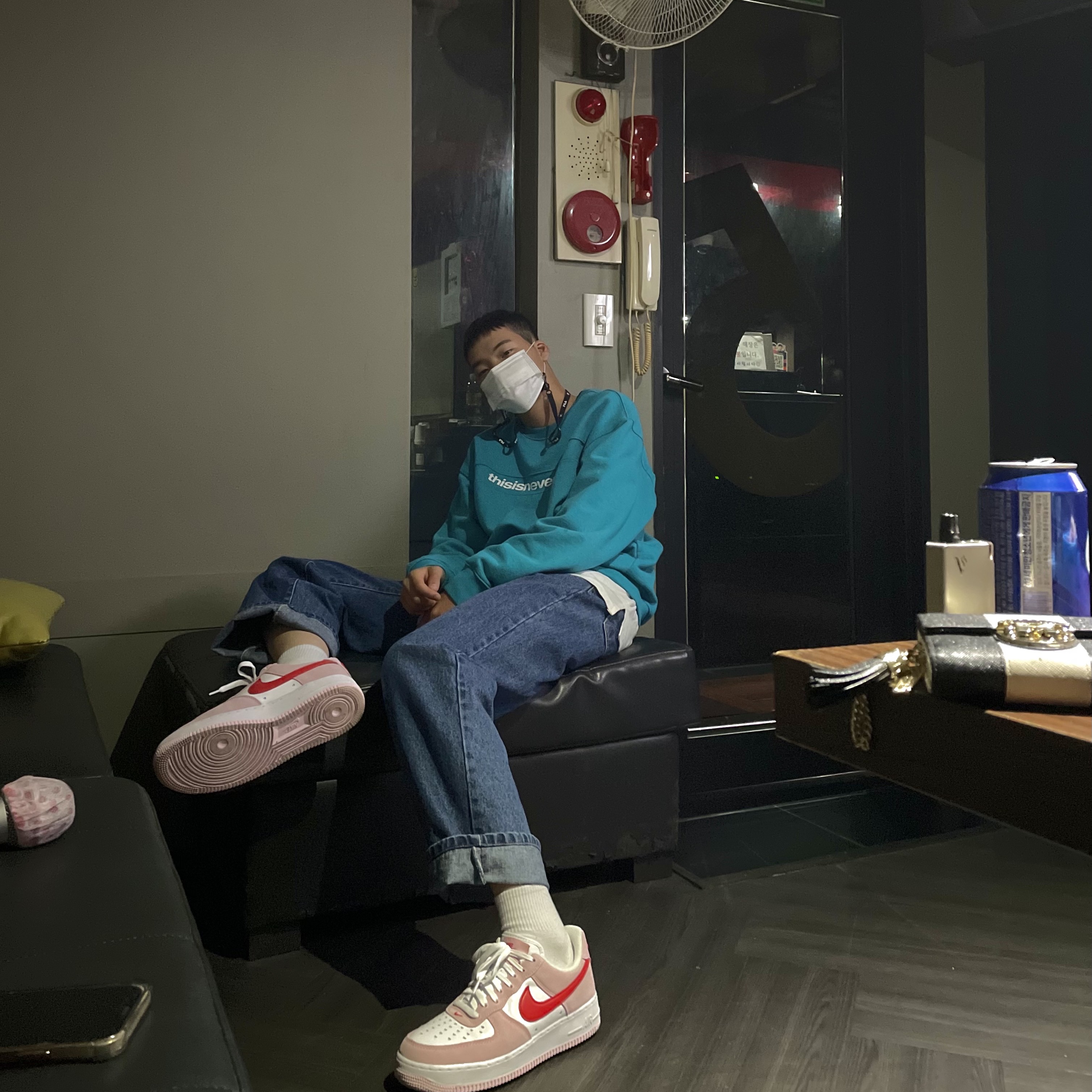 오잉 (@bz_f.wr_) 님의 게시물 | KREAM