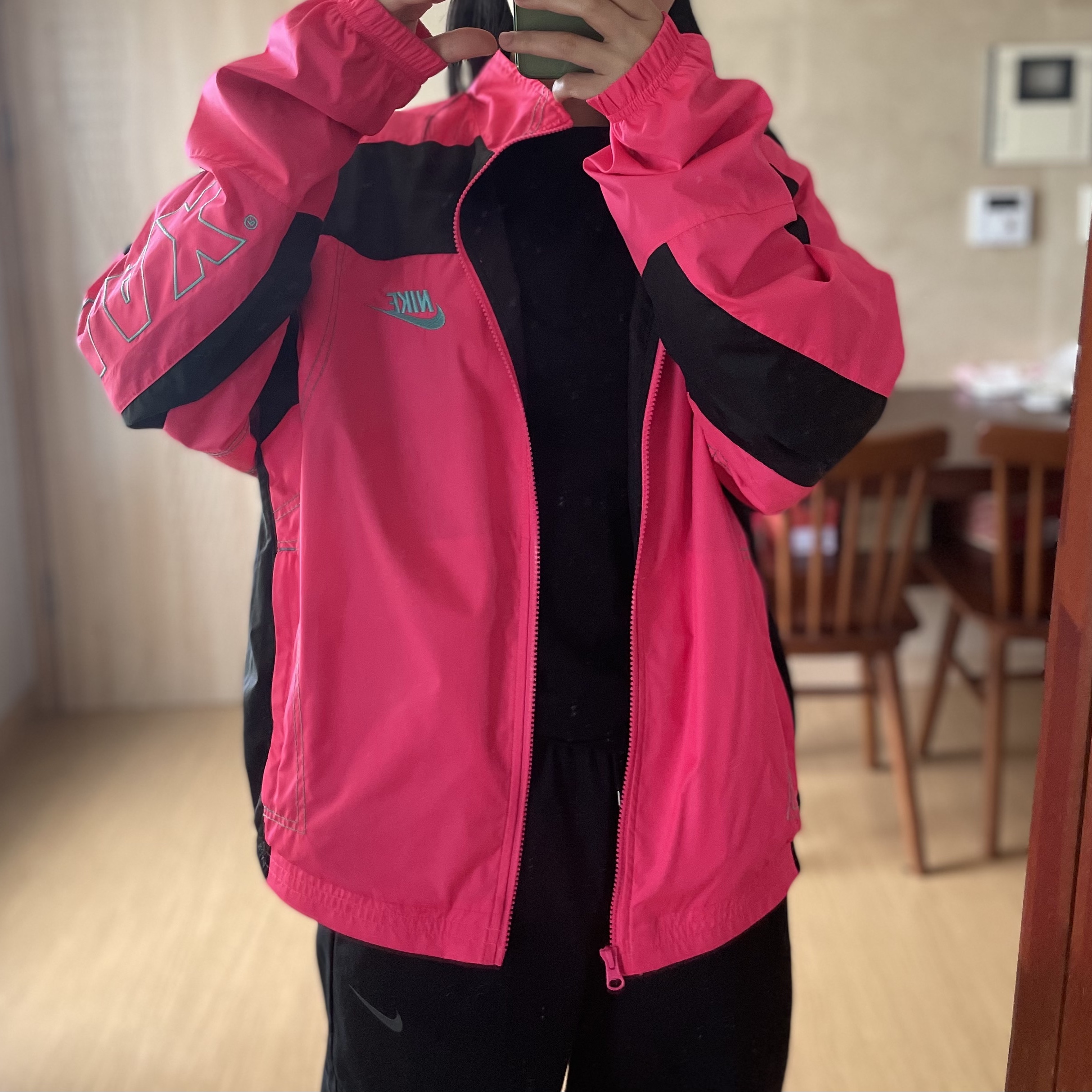 쥬쥬쥬 (@juju___90) 님의 게시물 | KREAM