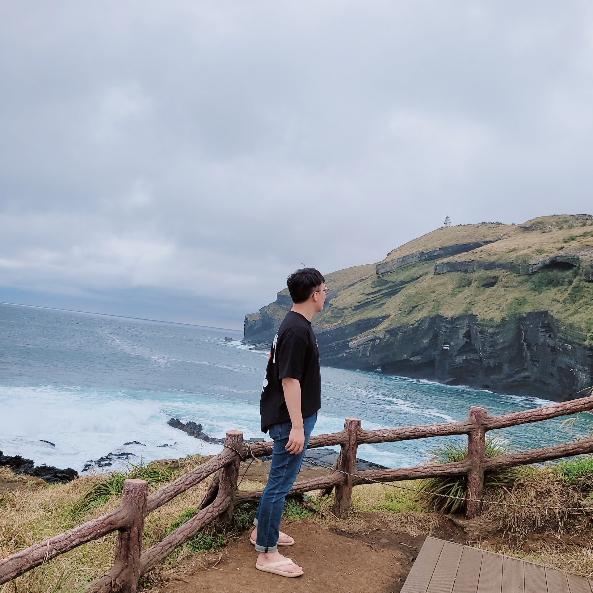 뿅 (@overrrun) 님의 게시물 | KREAM