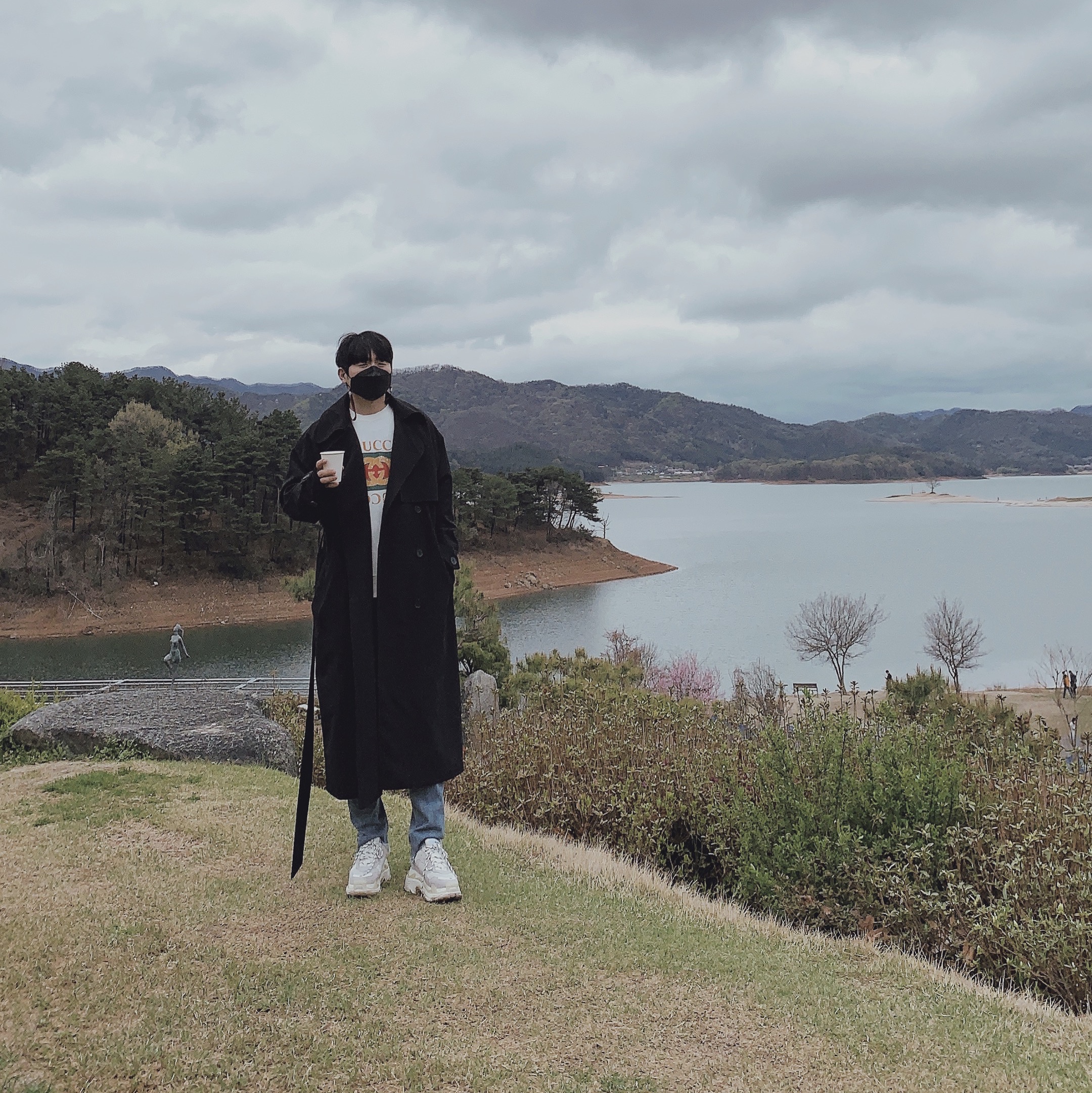 쿠니쿠니 (@electrickun) 님의 게시물 | KREAM