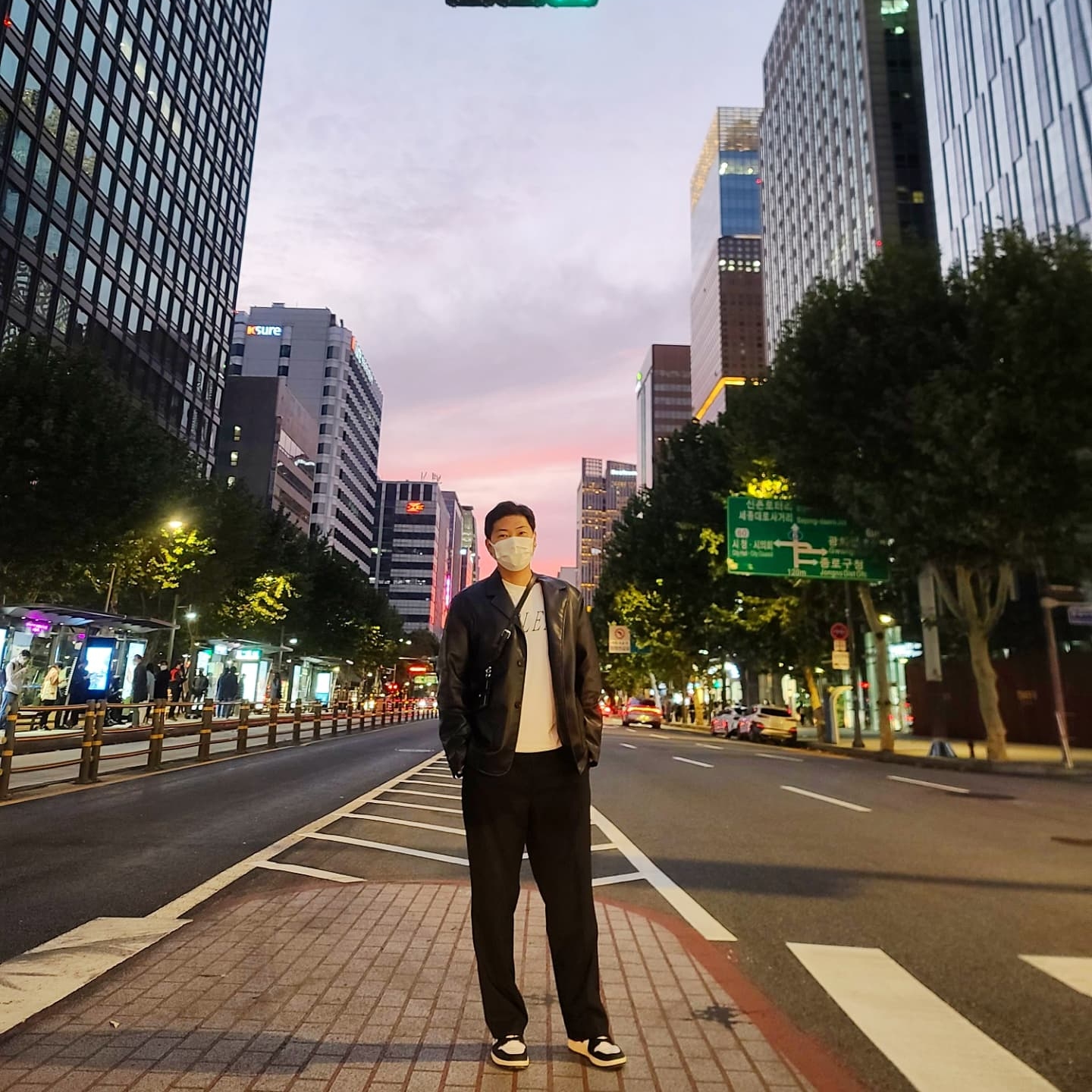 신명 (@m005242) 님의 게시물 | KREAM