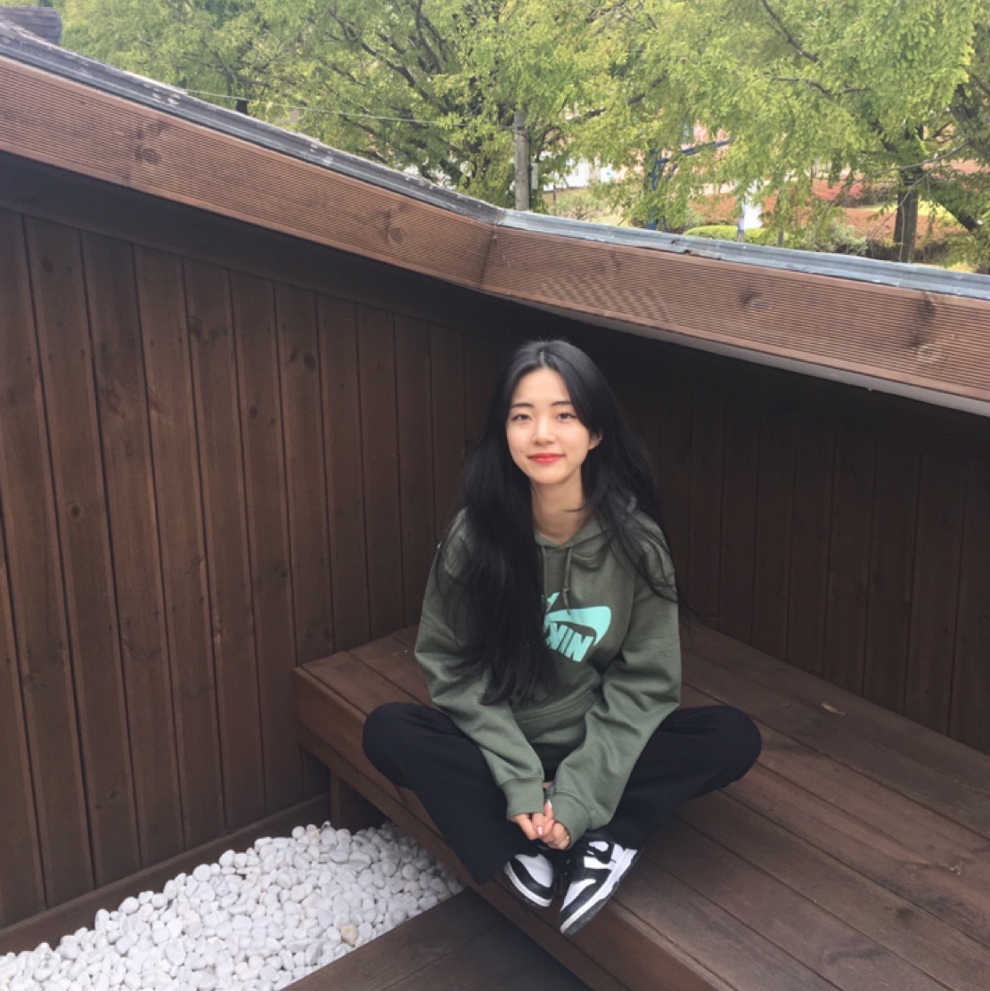 런비 (@lunb_k) 님의 게시물 | KREAM