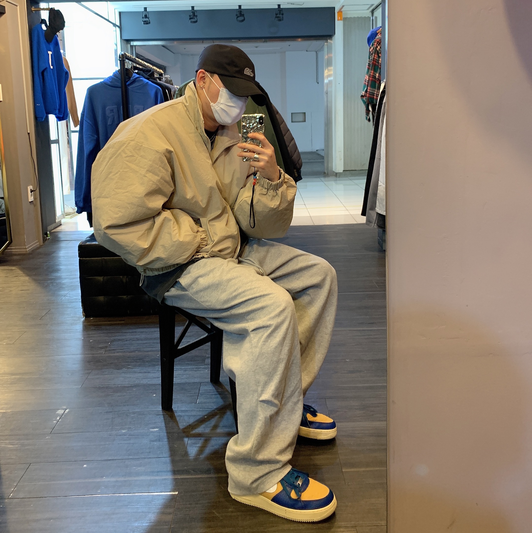 han_yongjoo (@valuable.of...) 님의 게시물 | KREAM