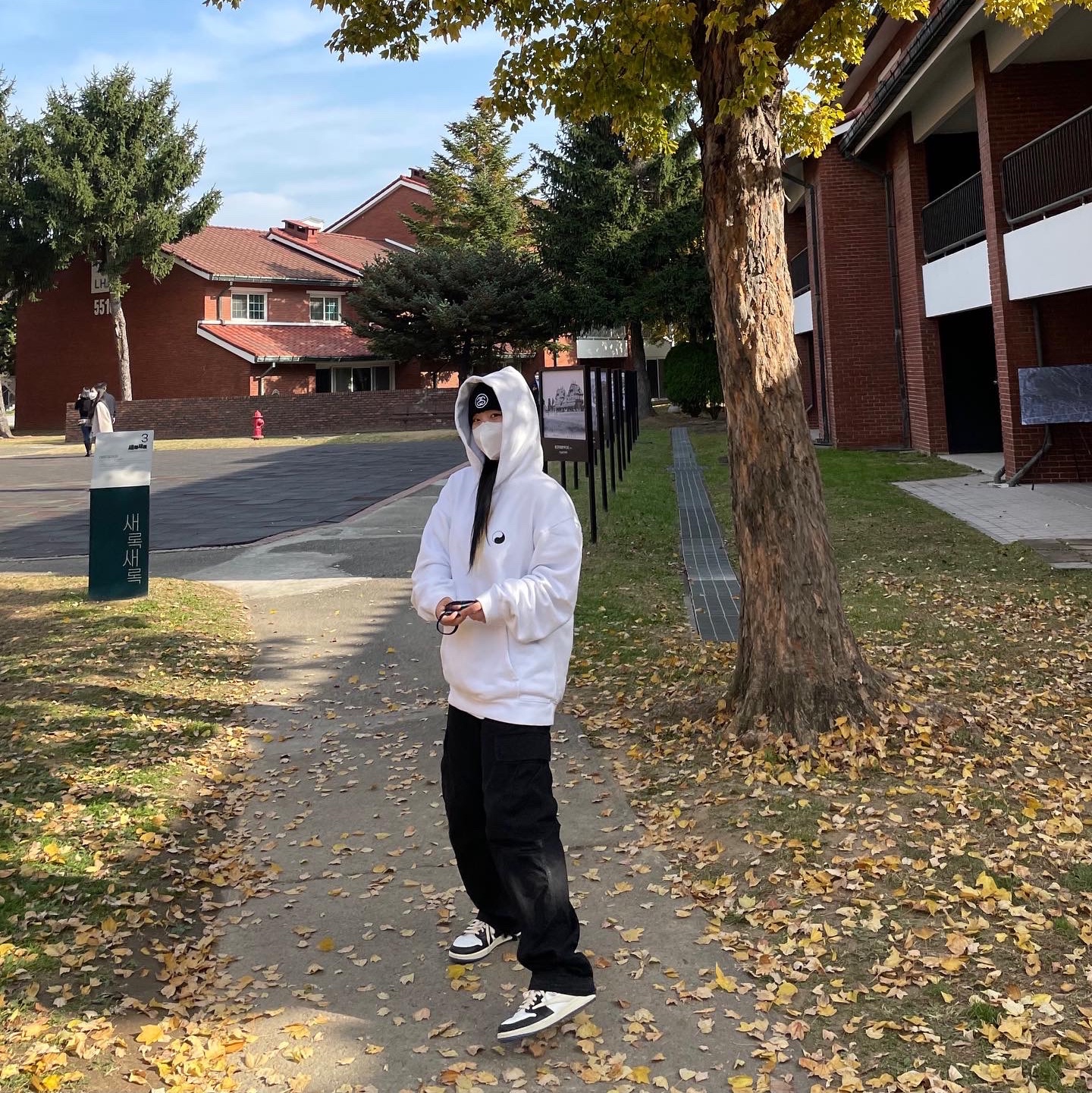 김은솔 (@e__soul_) 님의 게시물 | KREAM