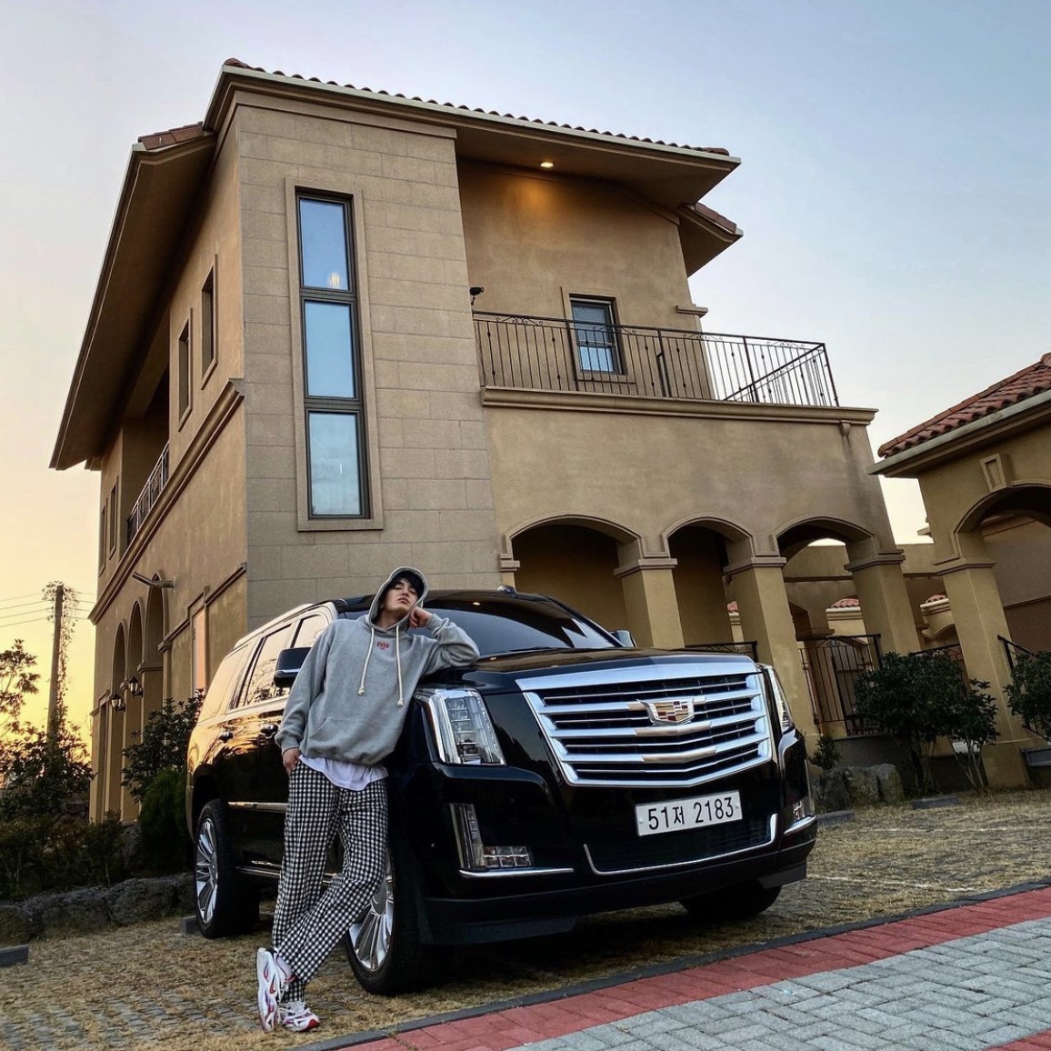 윤효혁 (@yoon_hh) 님의 게시물 | KREAM