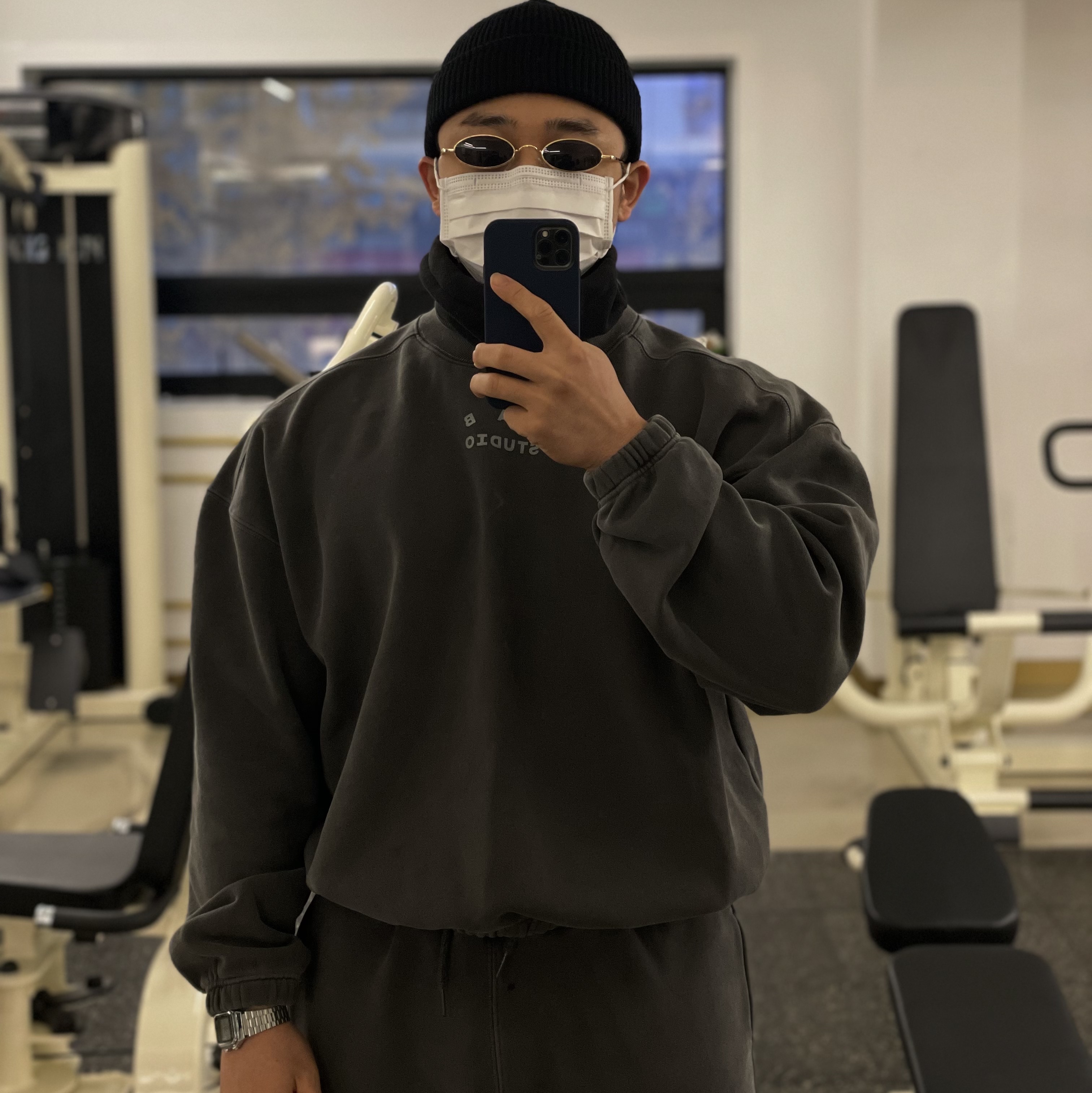 @whats) 님의 게시물 | KREAM