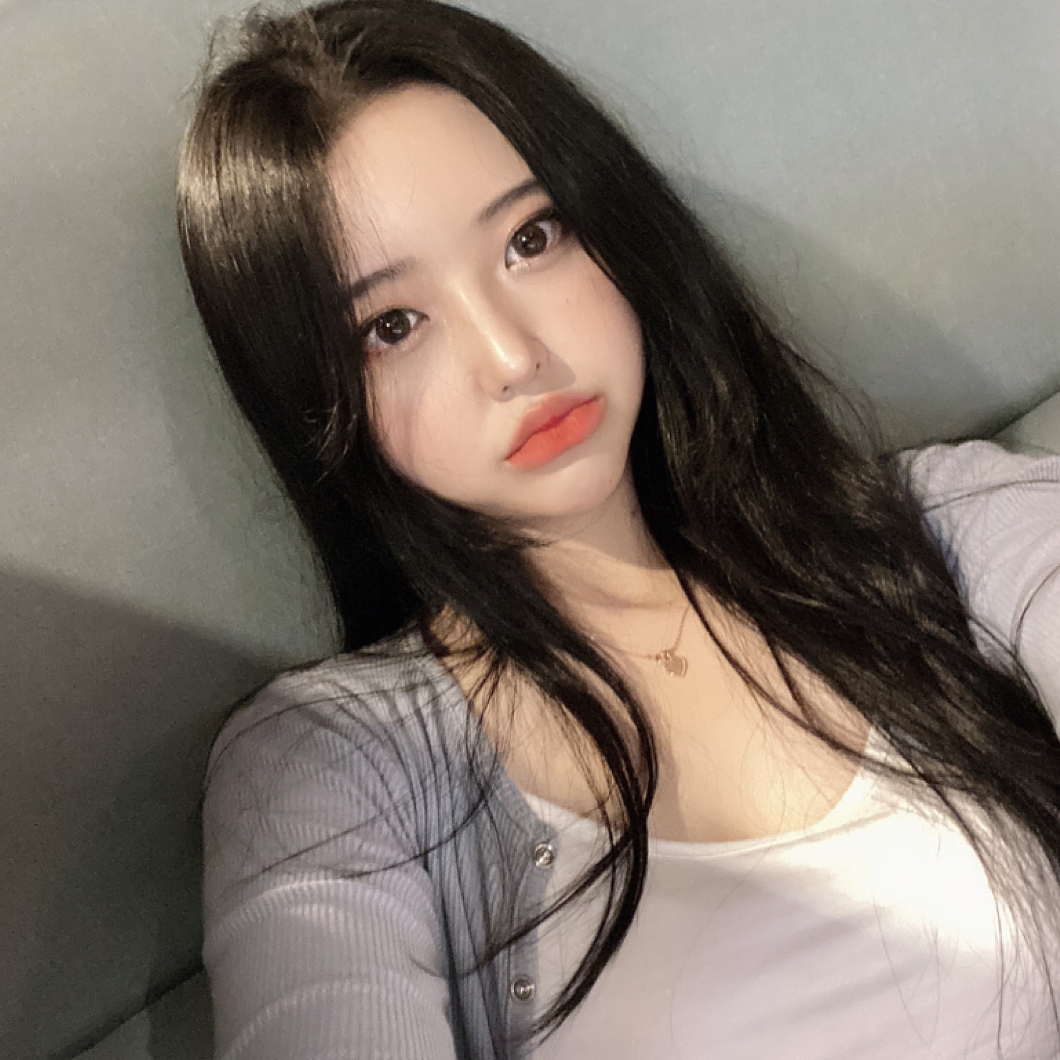 홍시맘 (@oue_nn) 님의 게시물 | KREAM