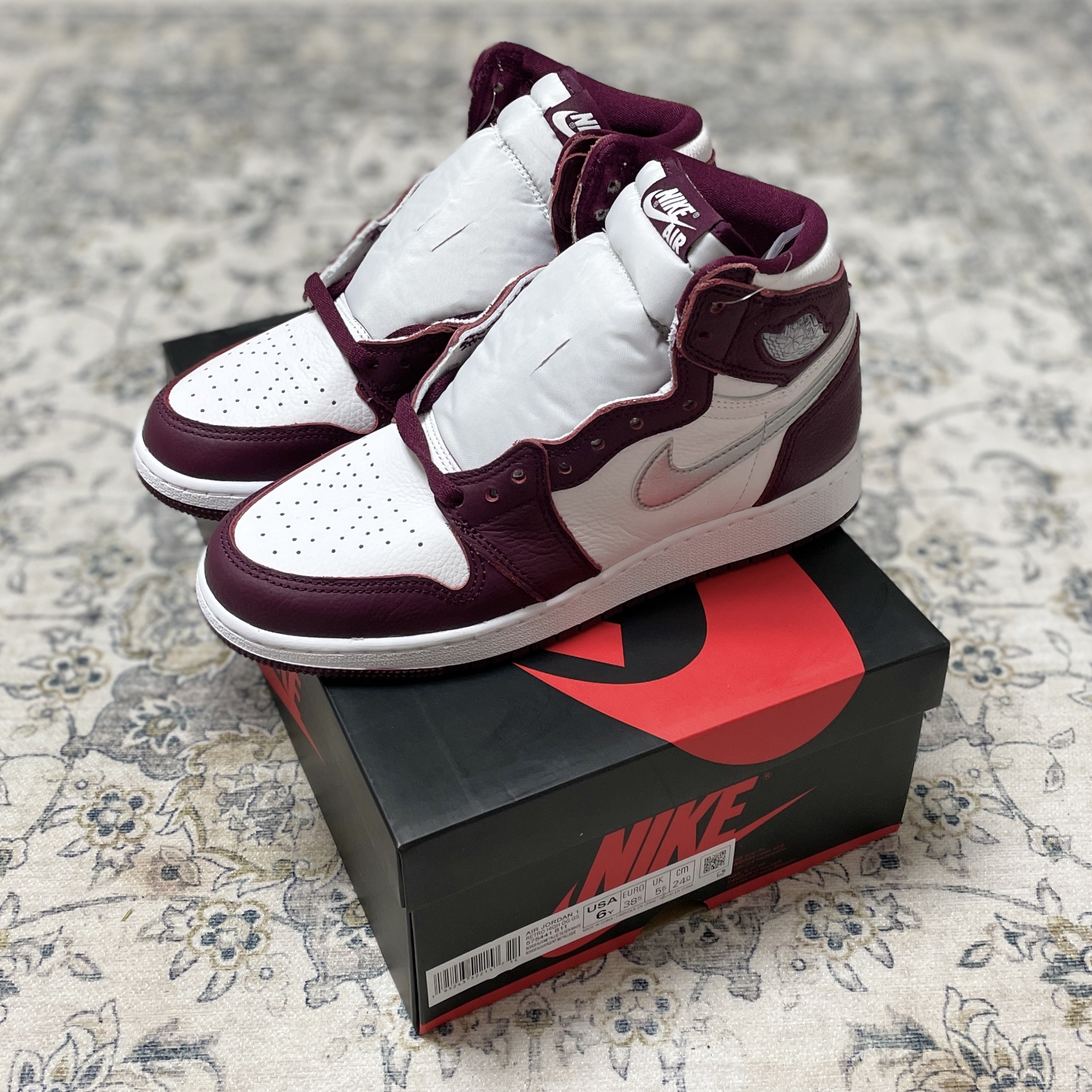 ockera (@ockera) 님의 게시물 | KREAM