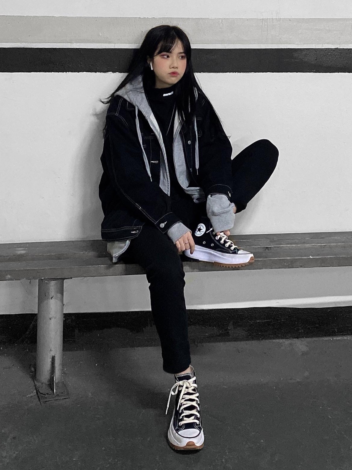 성령 (@momoeis) 님의 게시물 | KREAM