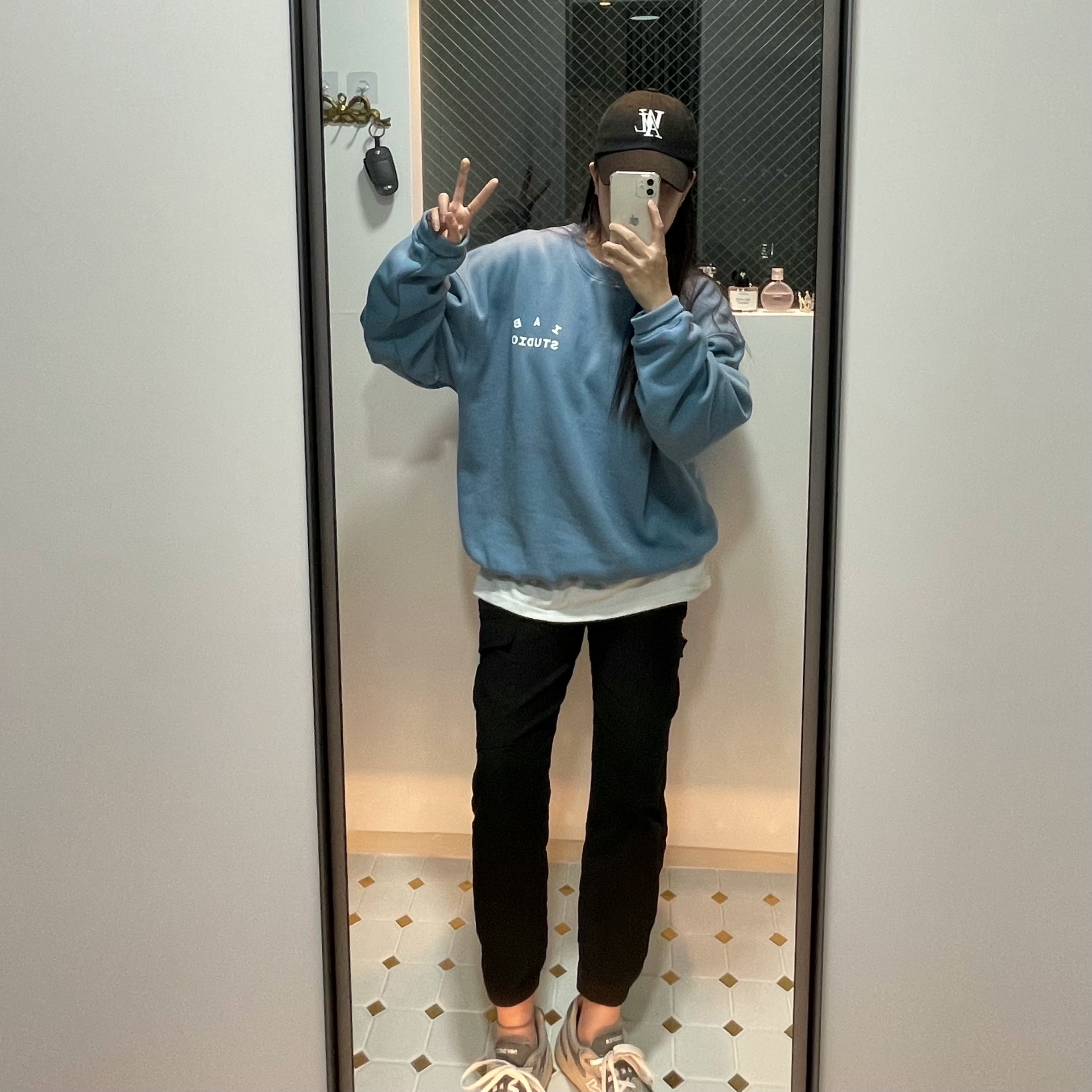 HyEoN (@xduneng) 님의 게시물 | KREAM