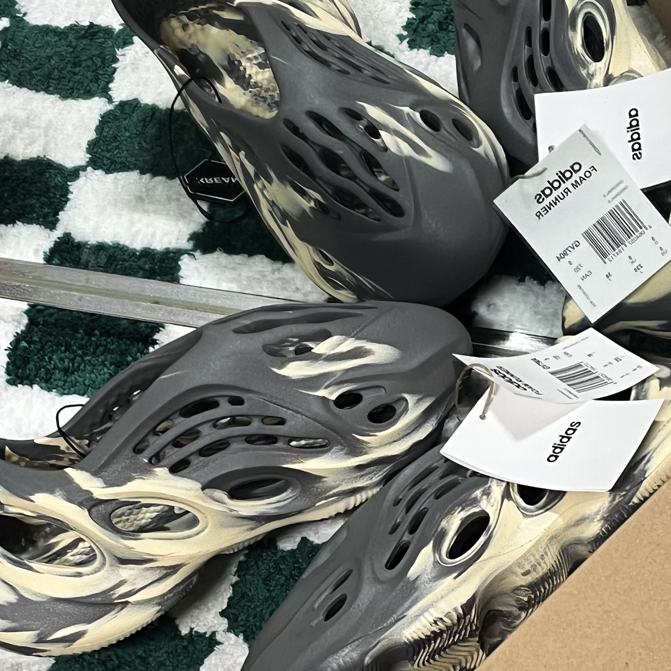 채가연 (@42.3024) 님의 게시물 | KREAM