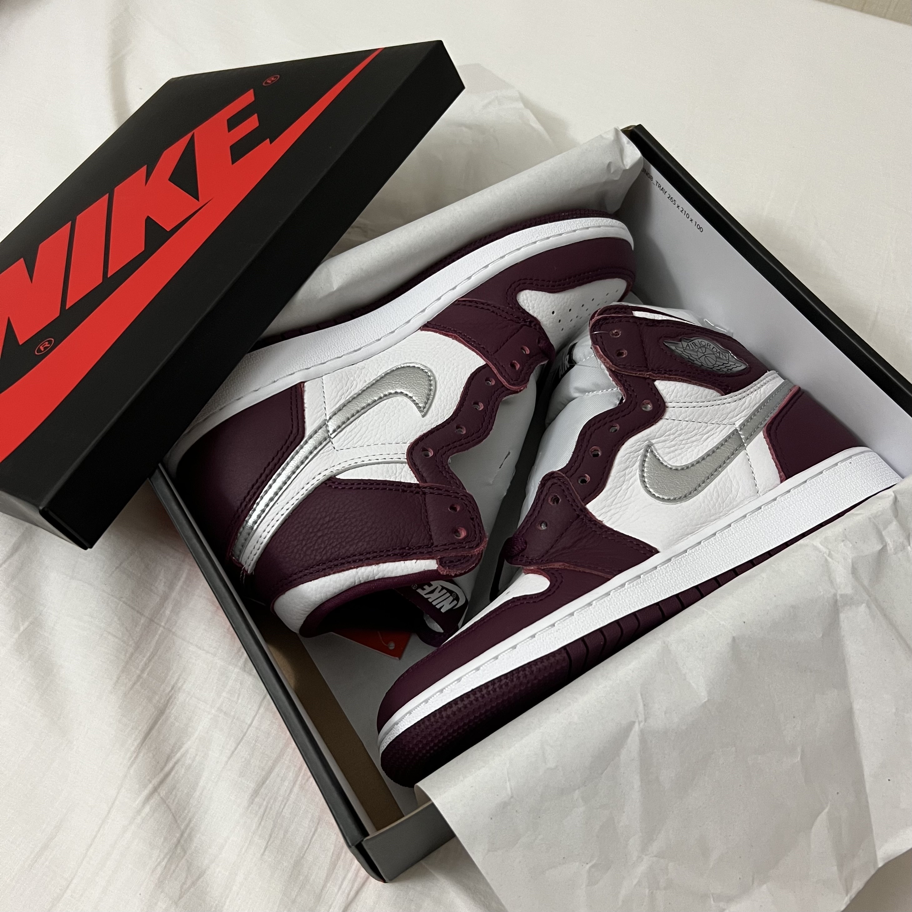 조련 (@jo_ryeon) 님의 게시물 | KREAM