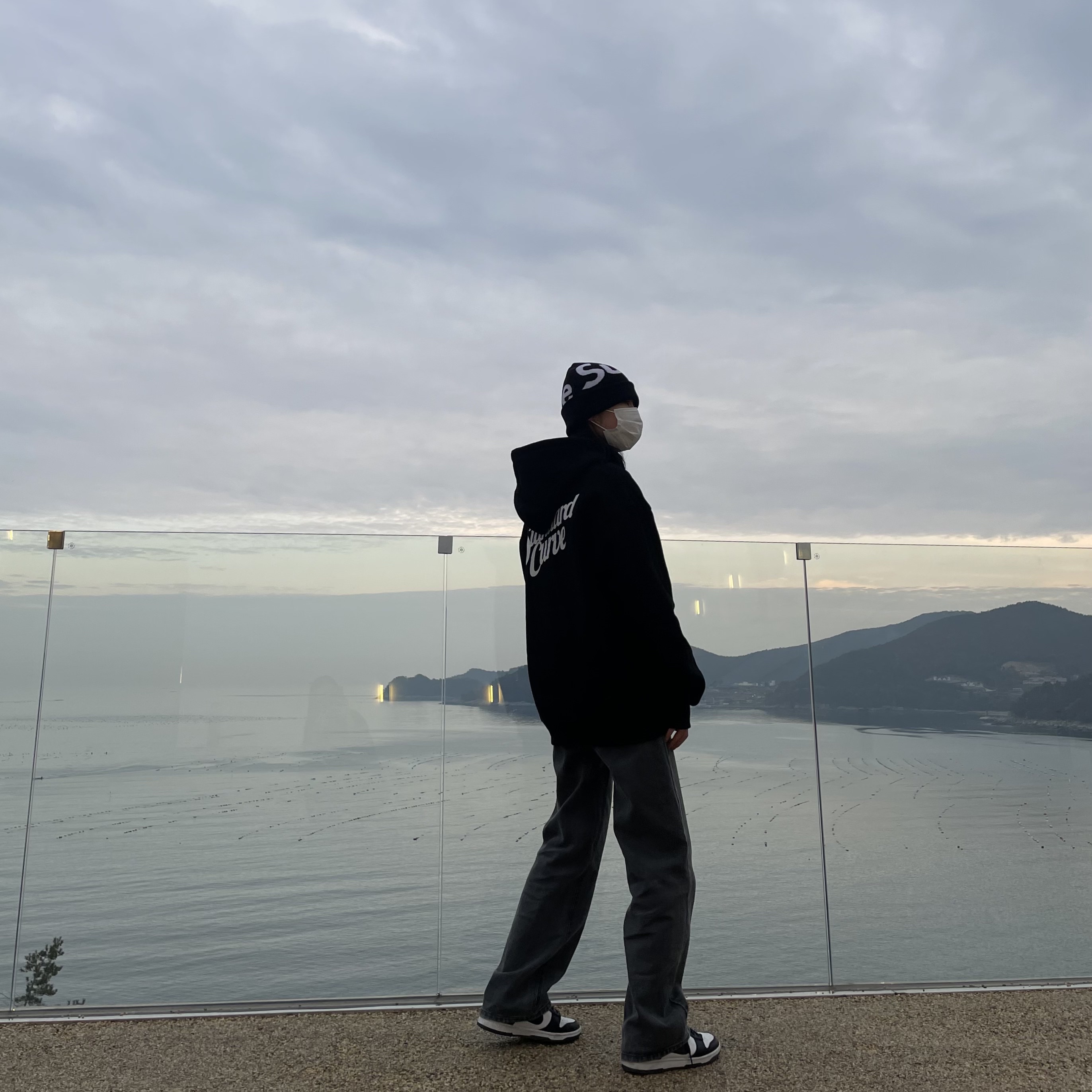 써니 (@1000kg_) 님의 게시물 | KREAM