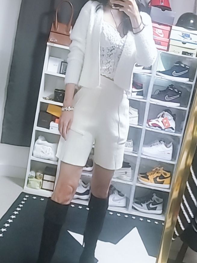 nj-yong (@romy7090) 님의 게시물 | KREAM