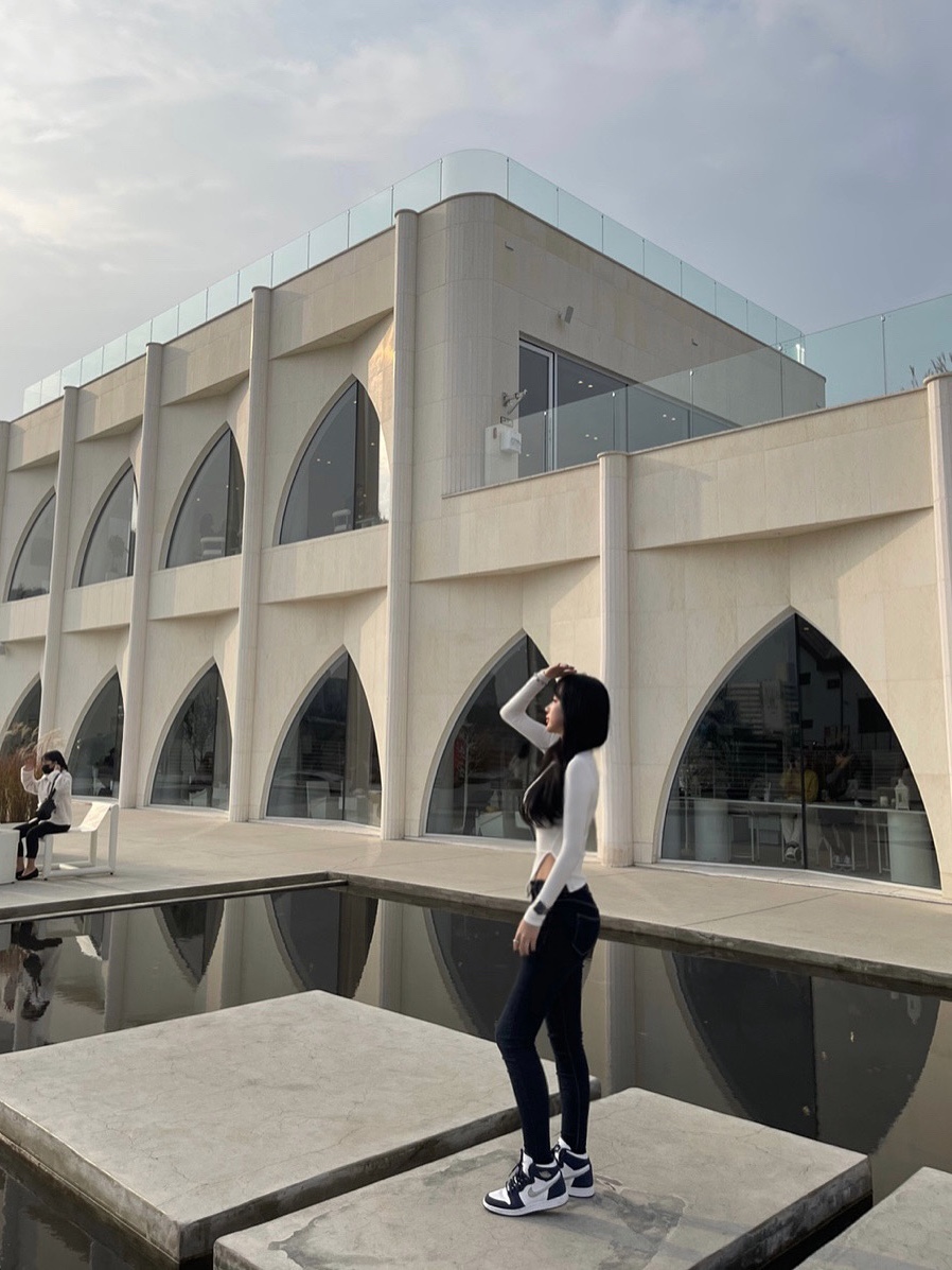 지수 (@ljsww) 님의 게시물 | KREAM