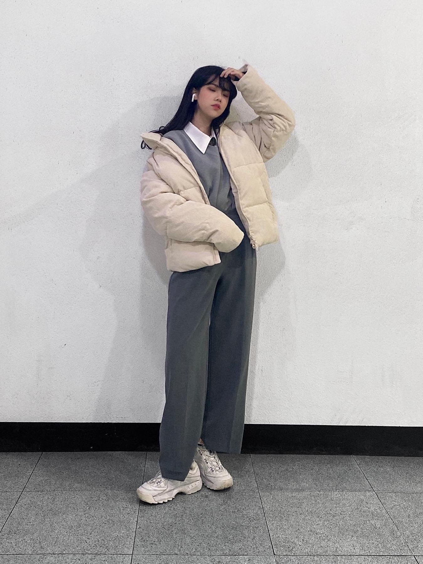 성령 (@momoeis) 님의 게시물 | KREAM