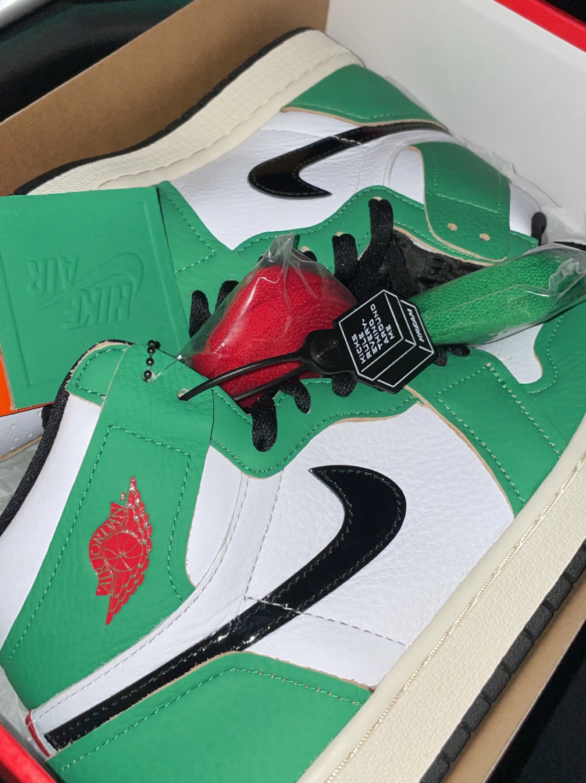 (@dorrriya) 님의 게시물 | KREAM