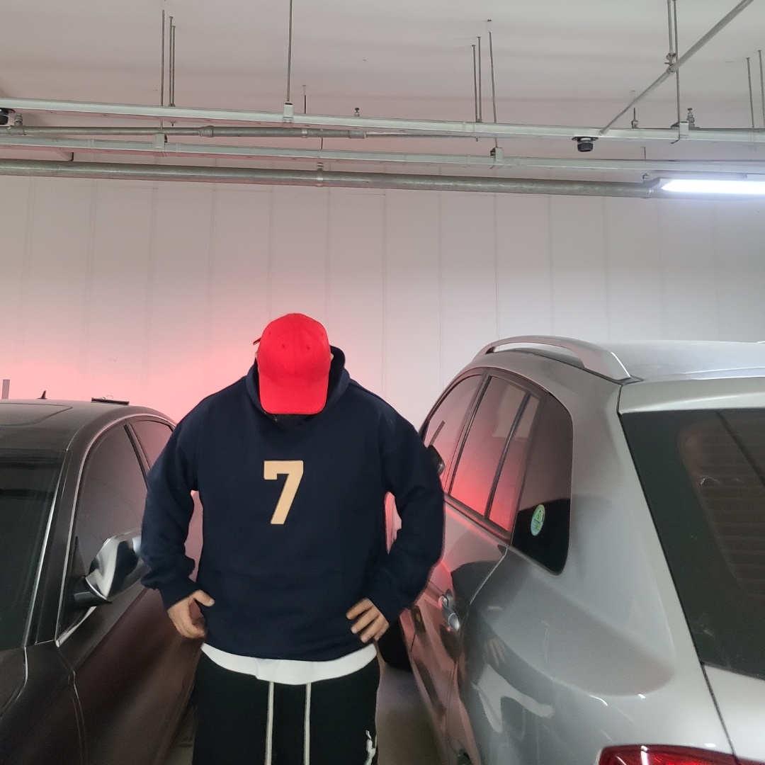 커피씨 (@ocldo3) 님의 게시물 | KREAM