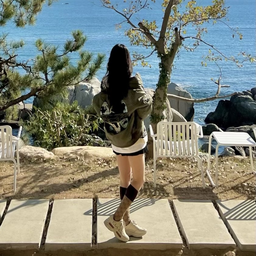 @crescent_so... (@crescent_so...) 님의 게시물 | KREAM