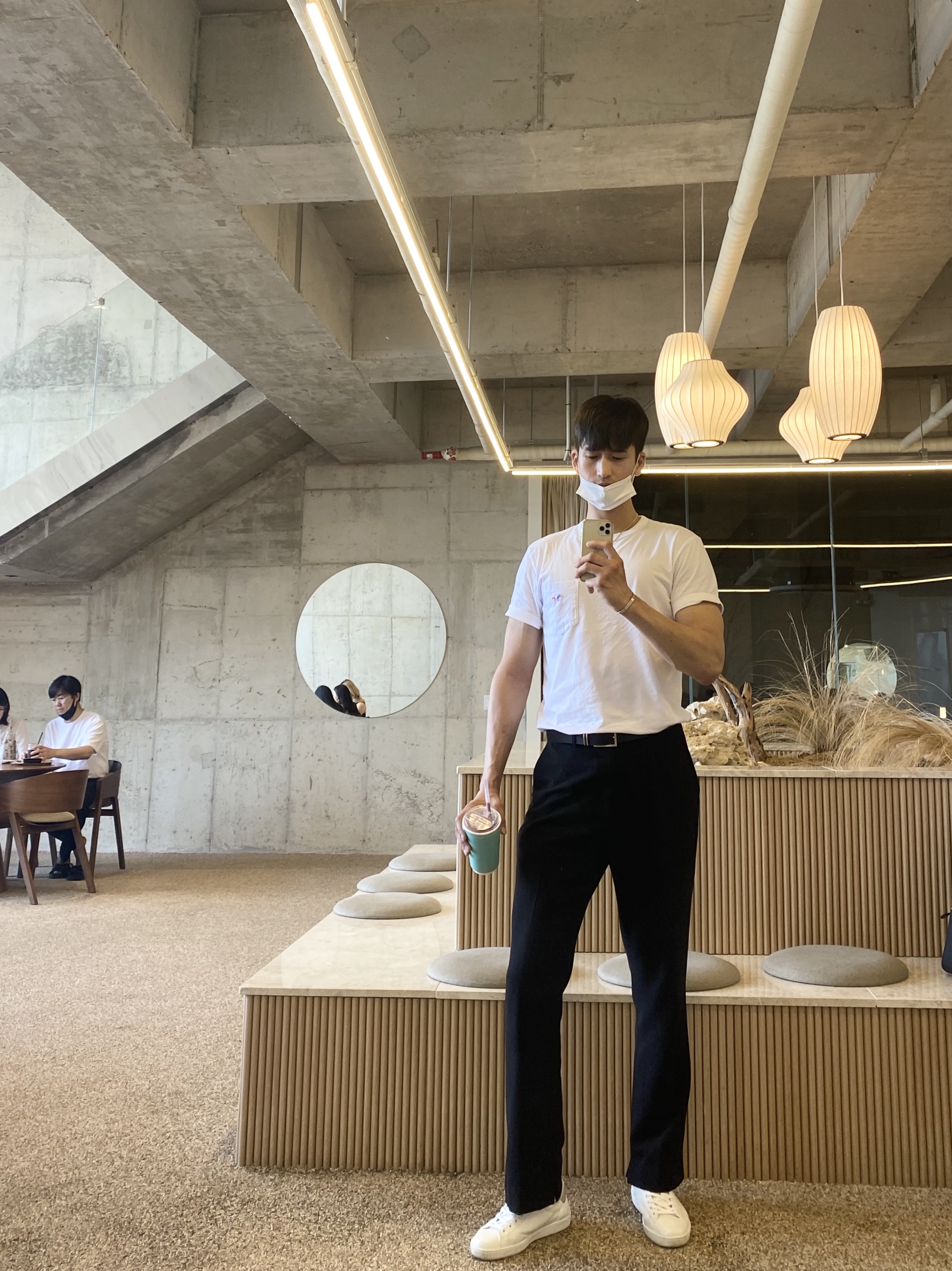 바나나 (@jw__s) 님의 게시물 | KREAM