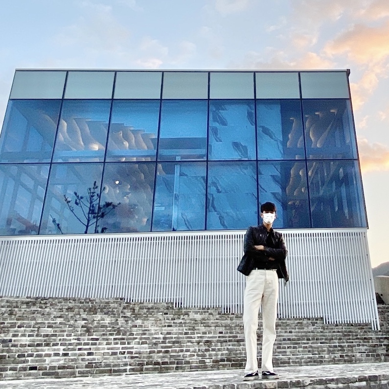 바나나 (@jw__s) 님의 게시물 | KREAM