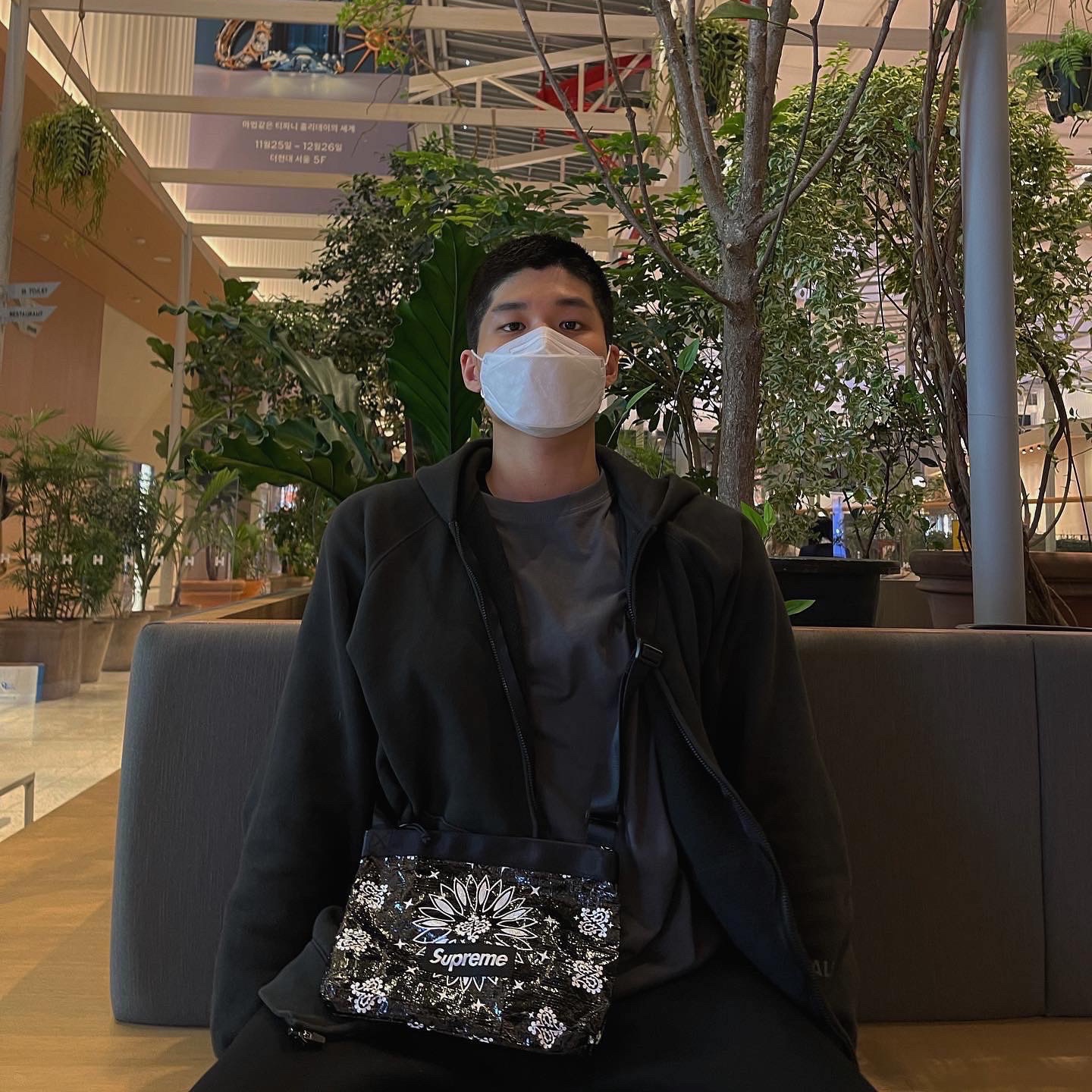 버미 (@_beomy) 님의 게시물 | KREAM