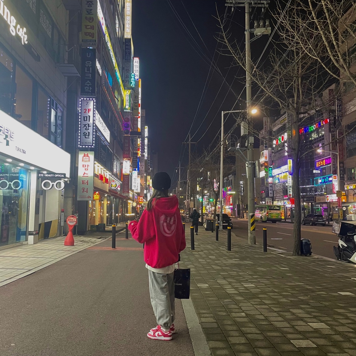 율희 (@yooooo) 님의 게시물 | KREAM