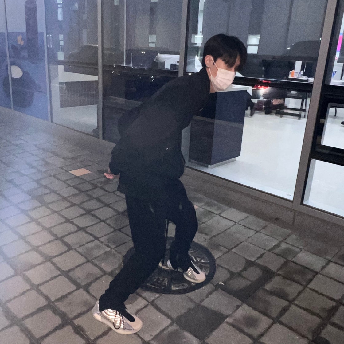 이경민 (@l_kmmmm) 님의 게시물 | KREAM