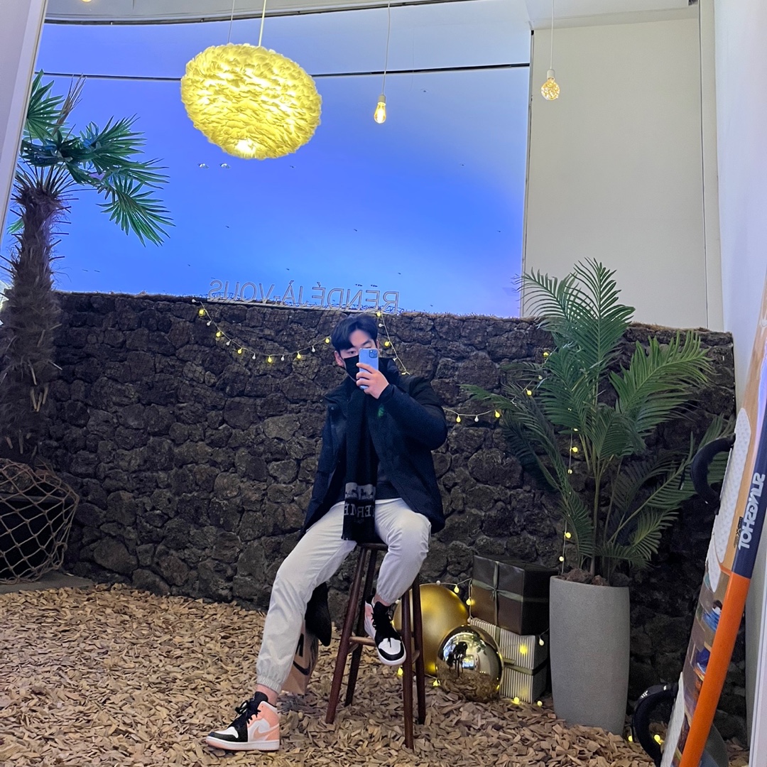 ddk04169 (@awe_song) 님의 게시물 | KREAM