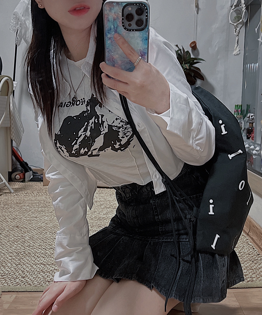 🙃 (@dizzle_oxo) 님의 게시물 | KREAM