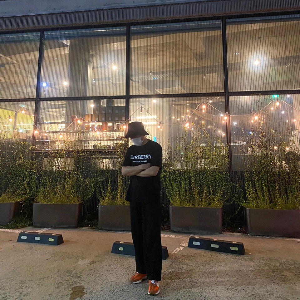 𝑝𝑎𝑟𝑘 𝑠𝑠𝑎𝑛𝑔 𝑢𝑘 (@s.wook._) 님의 게시물 | KREAM