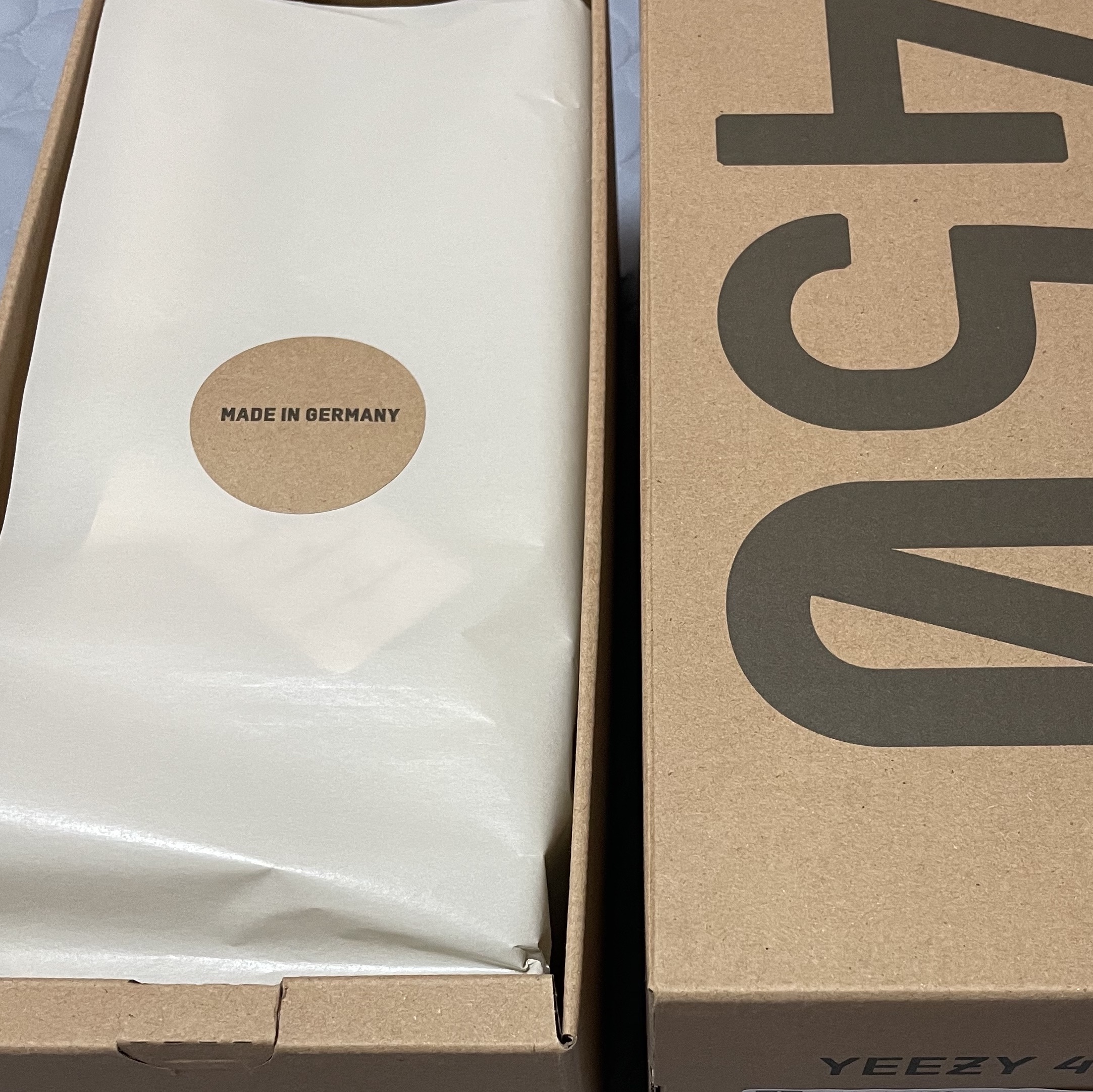 Lee (@artera) 님의 게시물 | KREAM