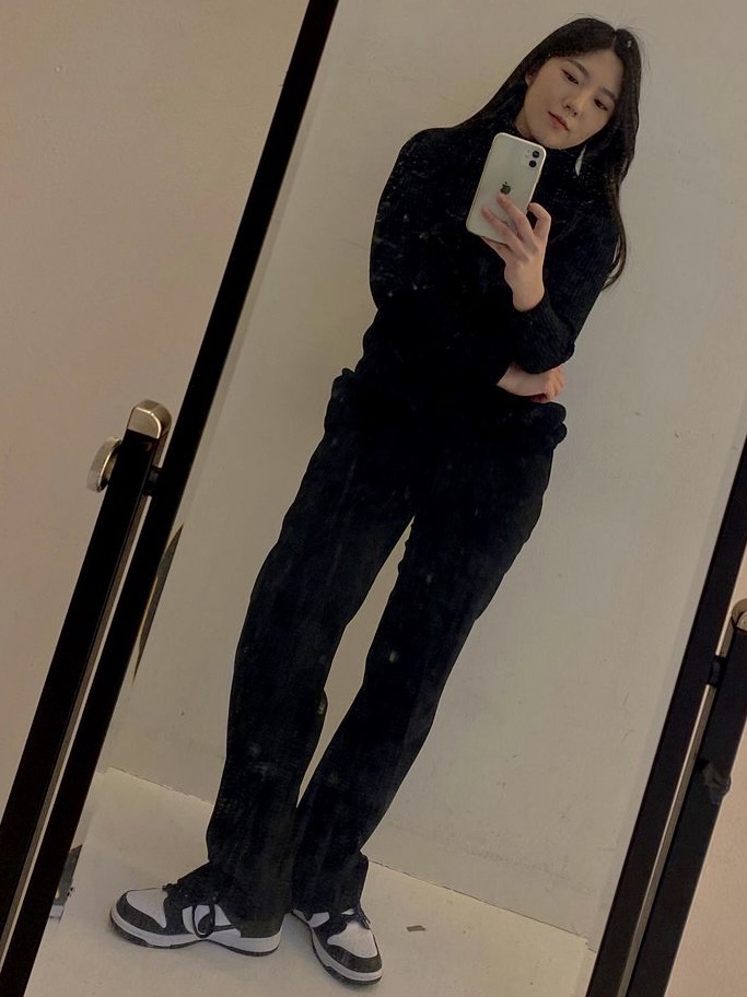 나익희 (@drow_act) 님의 게시물 | KREAM