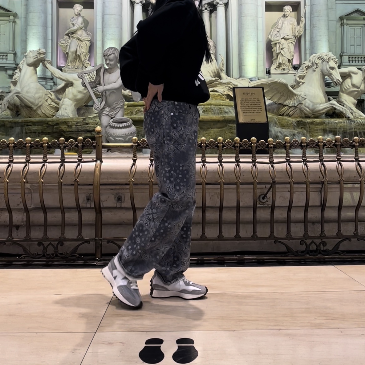 lee (@hygge_) 님의 게시물 | KREAM