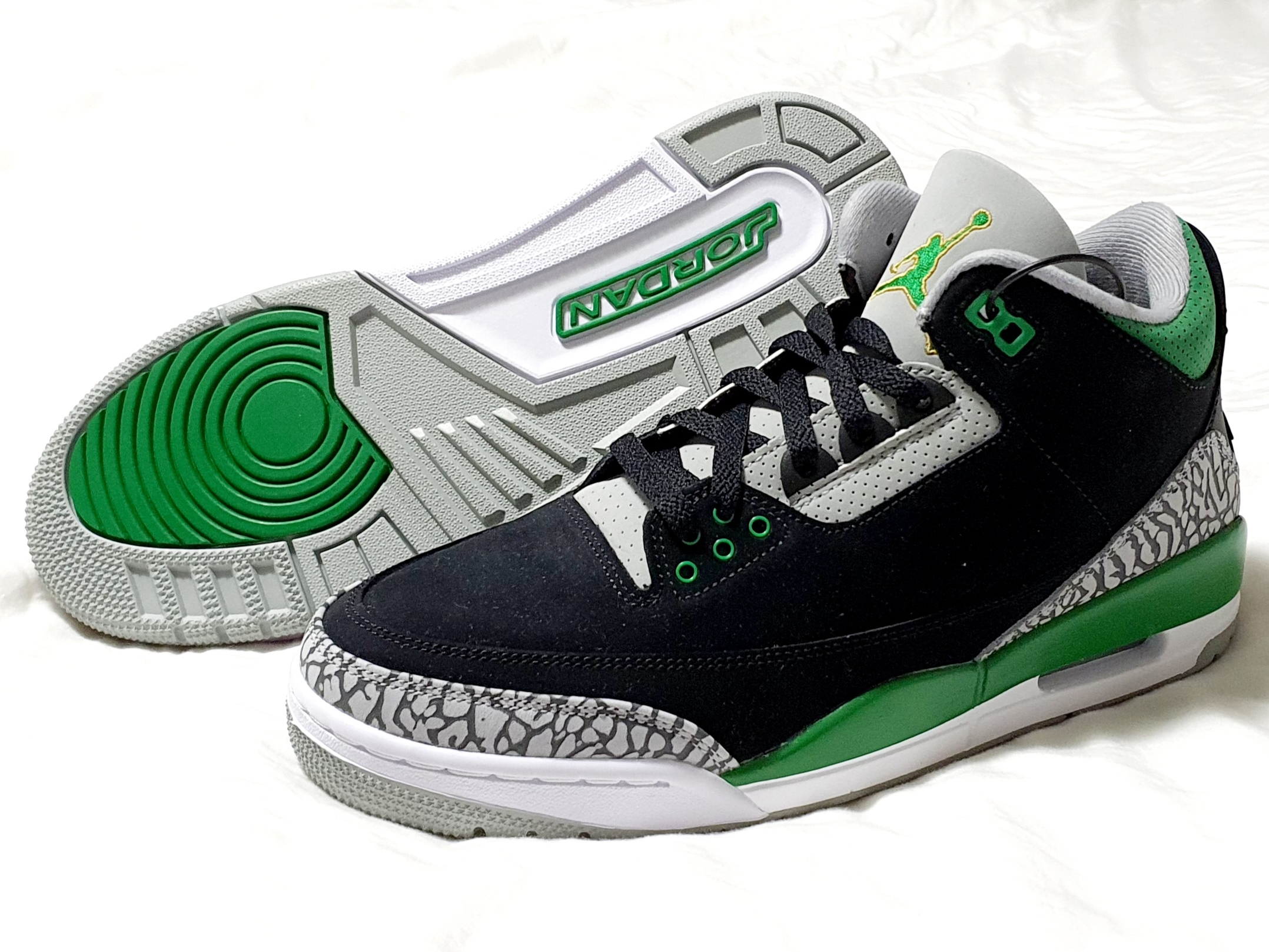 @sneaker_woong (@sneaker_woong) 님의 게시물 | KREAM