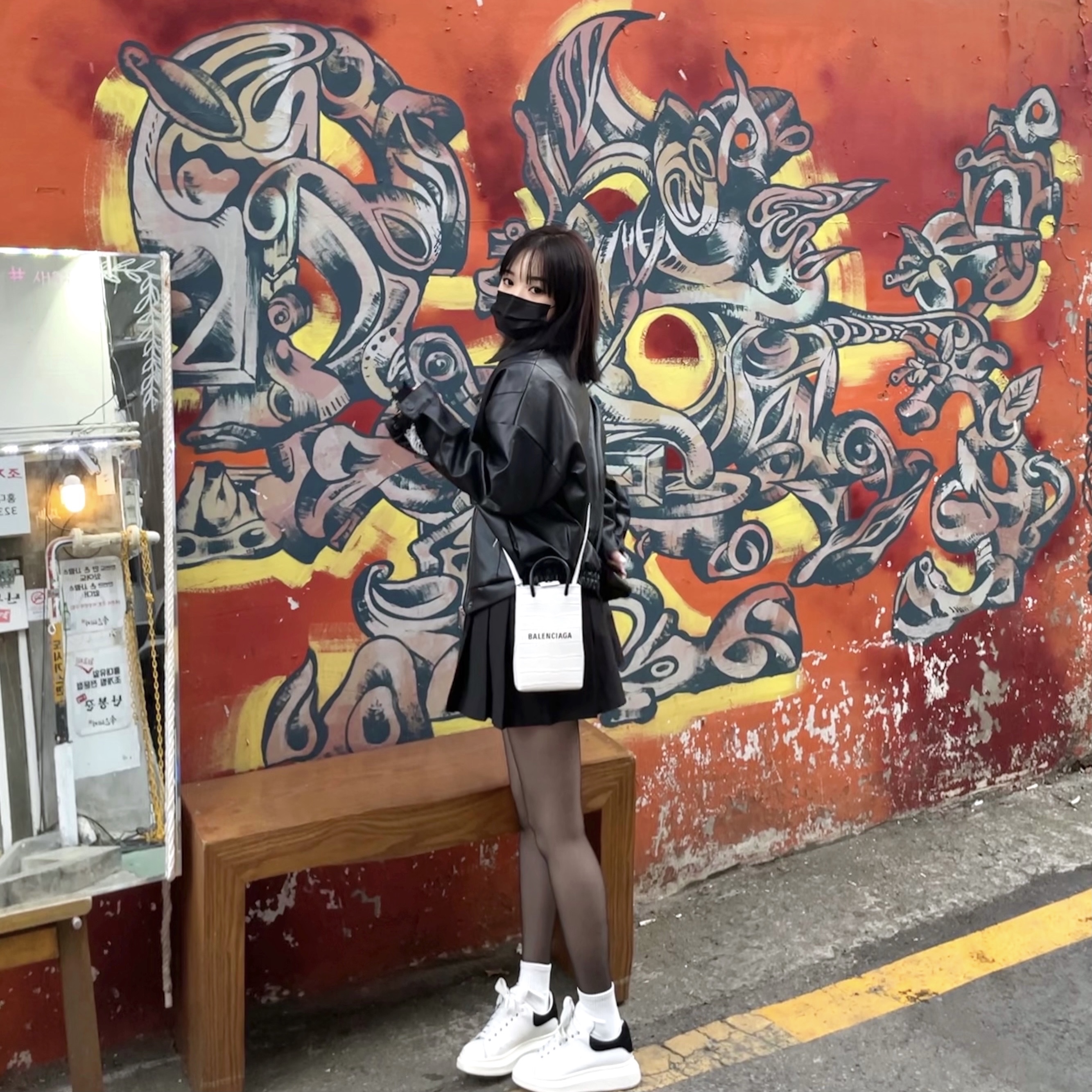 조이 (@ze412) 님의 게시물 | KREAM