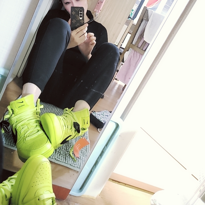 RING.ZI (@ringzi) 님의 게시물 | KREAM