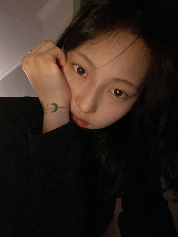 덕구 (@ducku) 님의 게시물 | KREAM