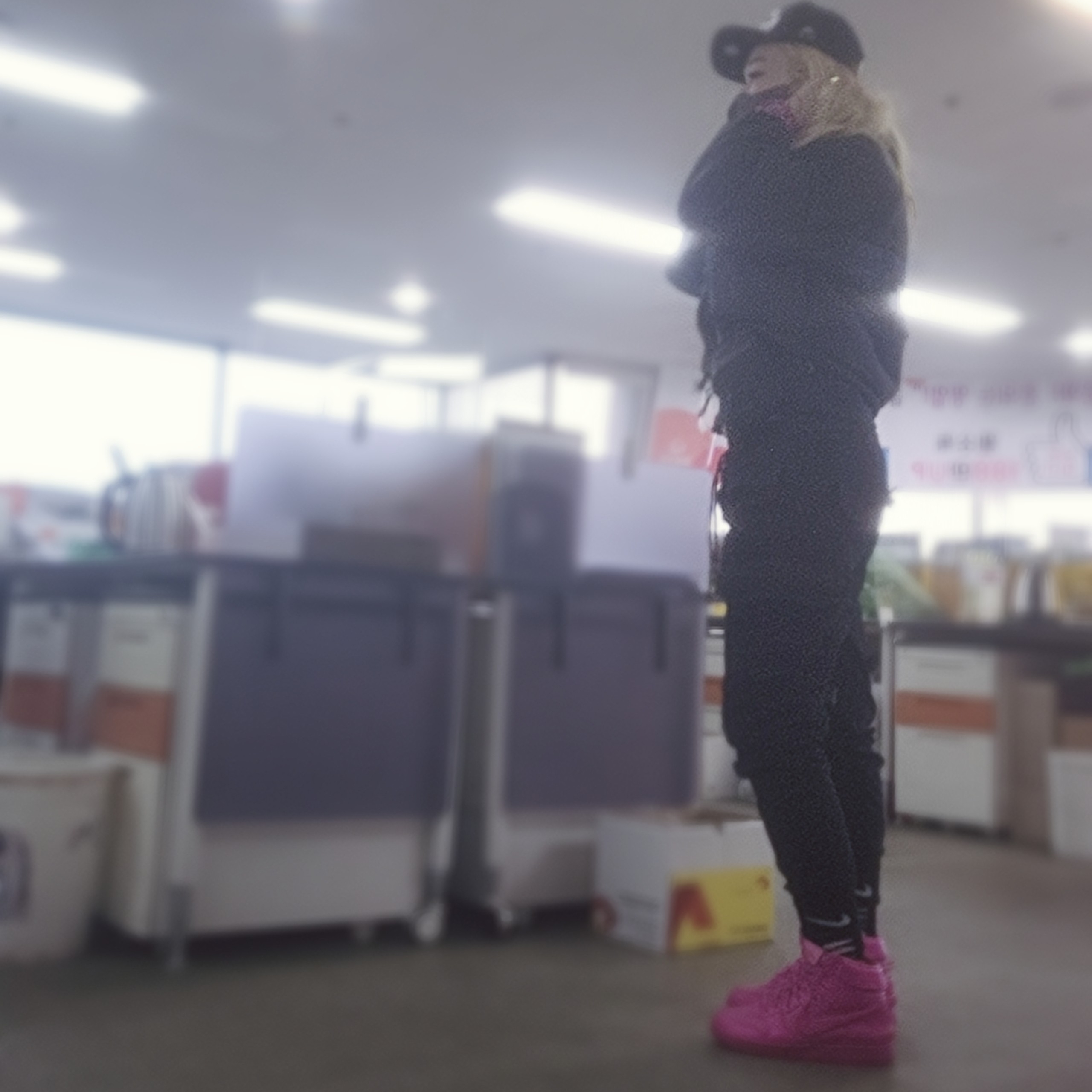 RING.ZI (@ringzi) 님의 게시물 | KREAM