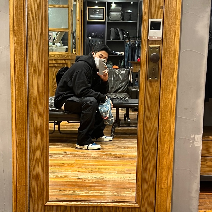 임석현 (@sosomm12) 님의 게시물 | KREAM